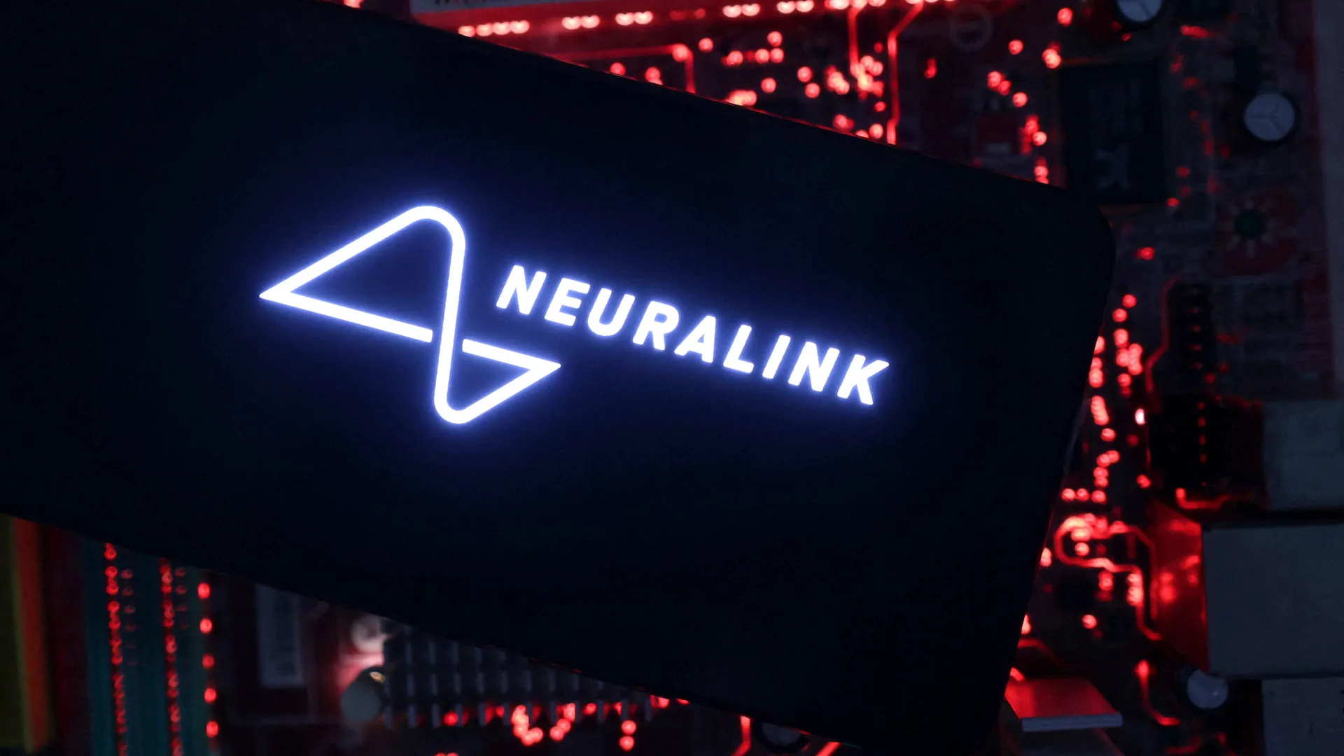 Musk's Neuralink brain chip implant in first patient is stable again ...