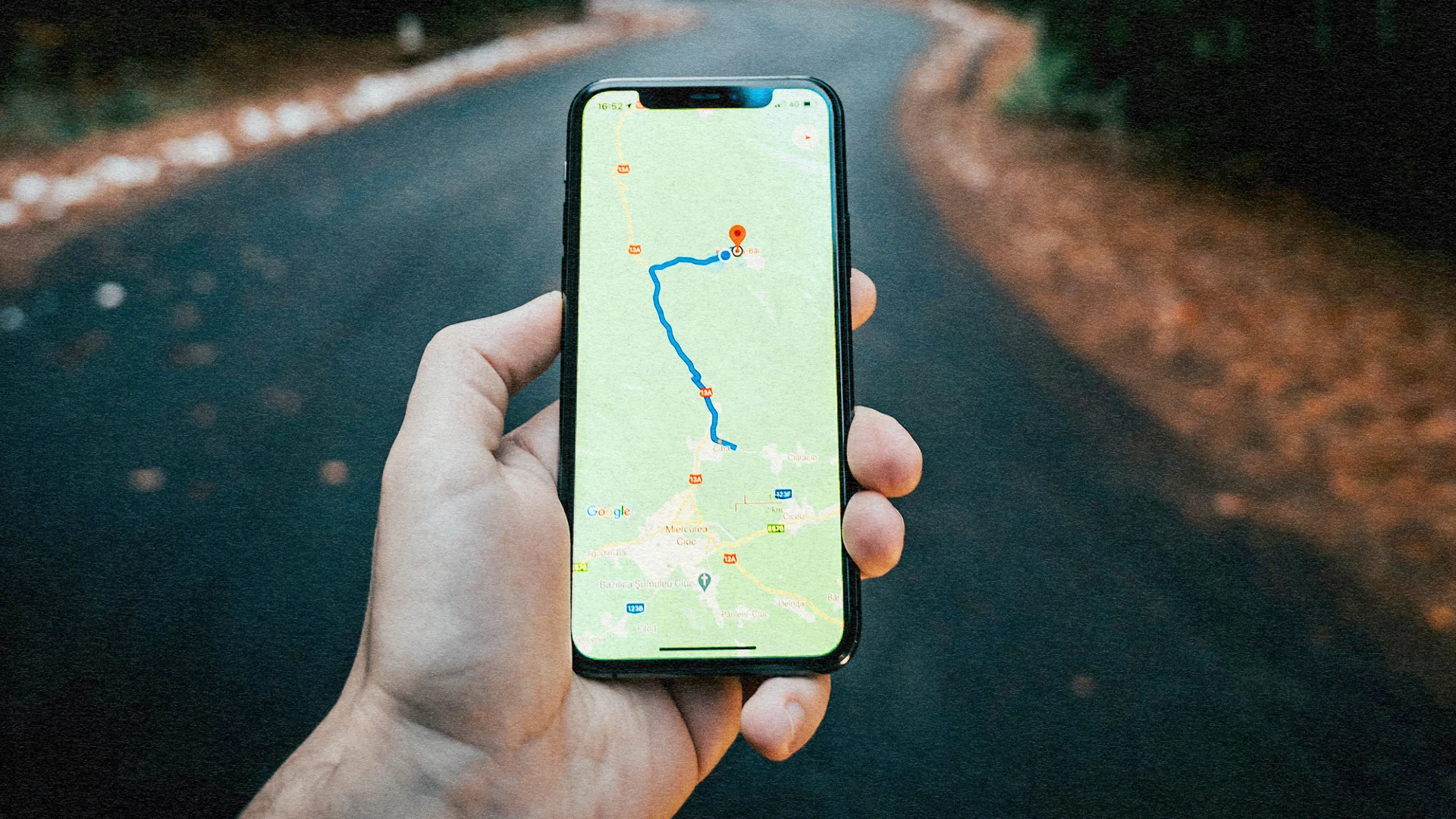 Google Maps vs. Apple Maps: Which is the better app in 2024? - Fast Company