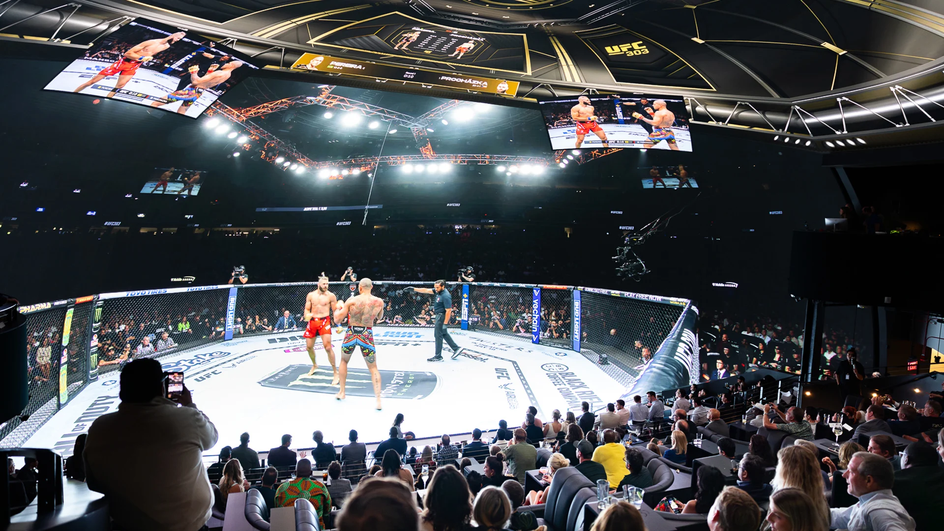 Cosm is reimagining immersive sports and entertainment viewing - Fast ... Cosm is reimagining immersive sports and entertainment viewing - Fast ...