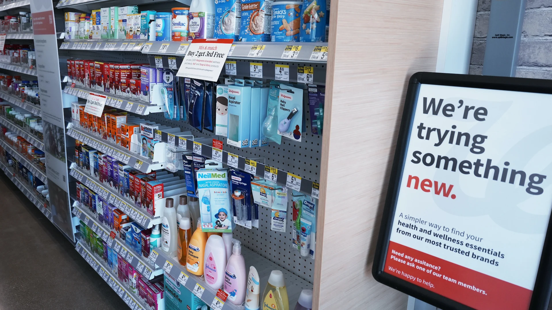 Walgreens and CVS drugstores experiment with smaller locations - Fast ...