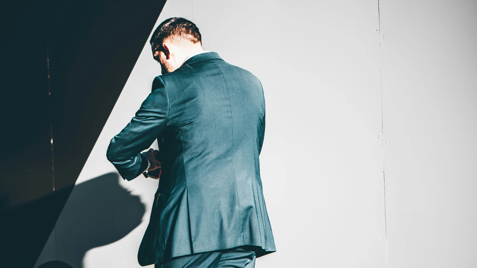 White men who are mistreated at work are more likely to notice and ...