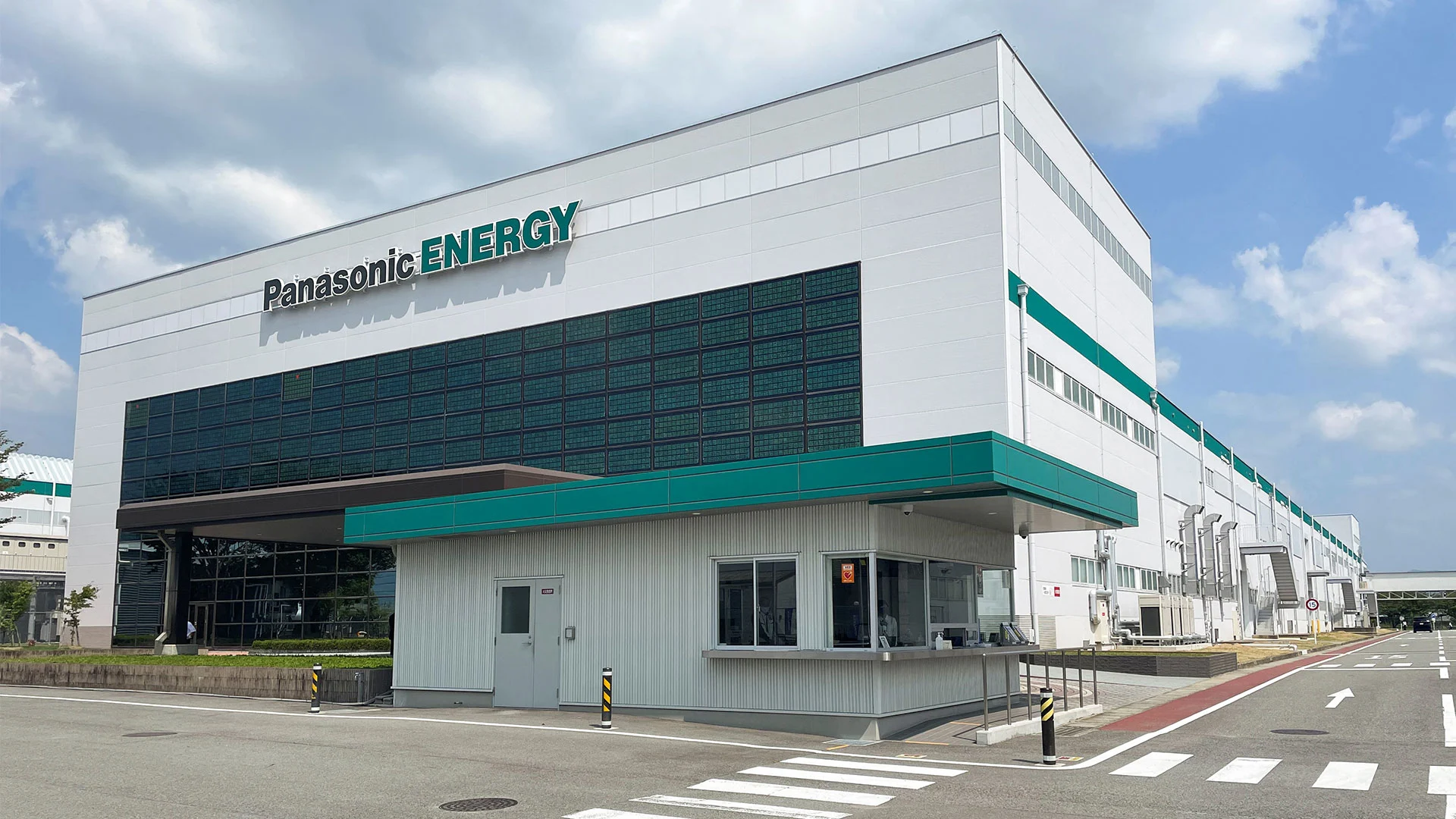 Tesla-supplier Panasonic will mass produce the 4680 EV battery - Fast ...