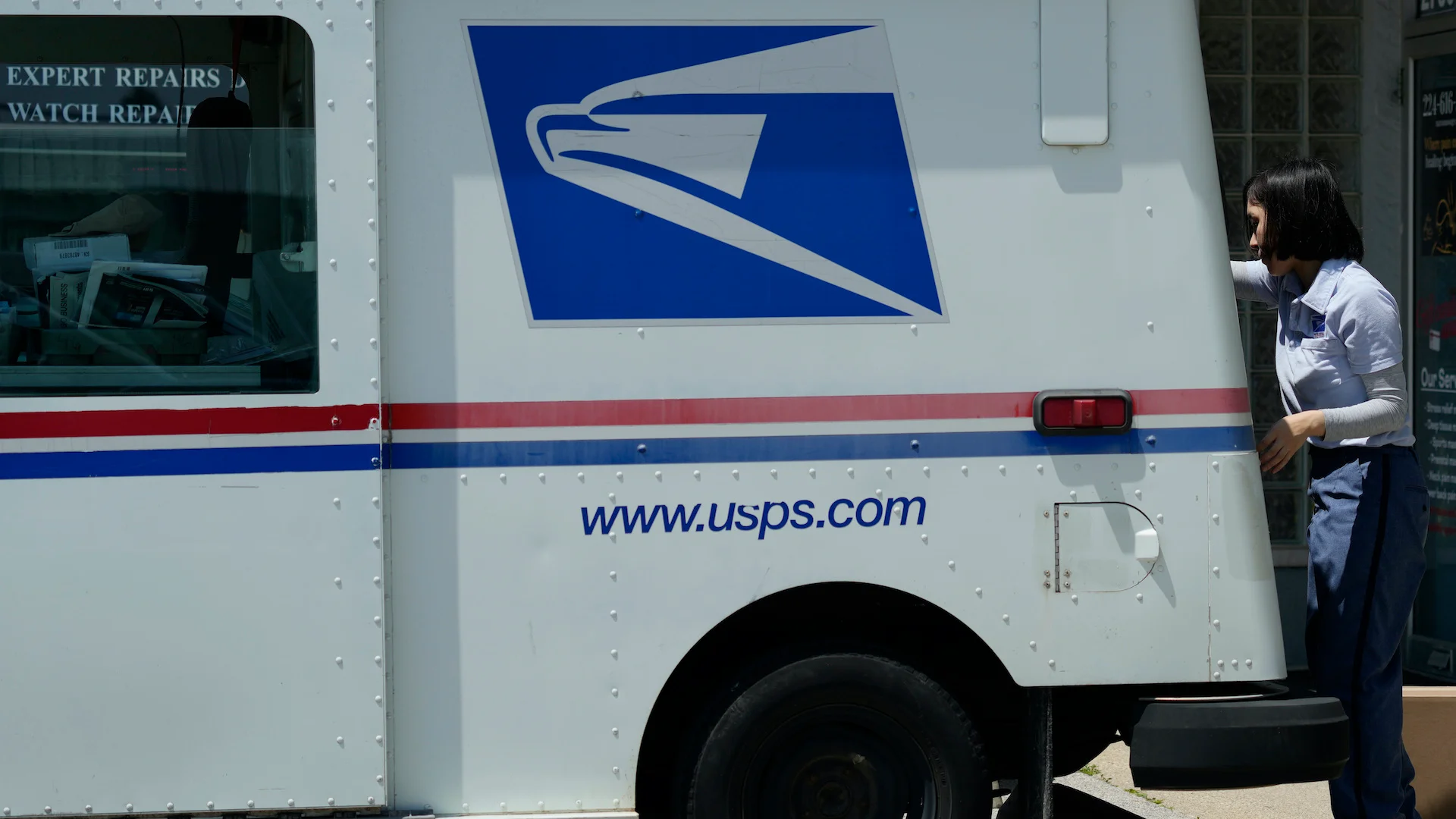 U.S. Postal Service ends discounts for shipping consolidators - Fast ...