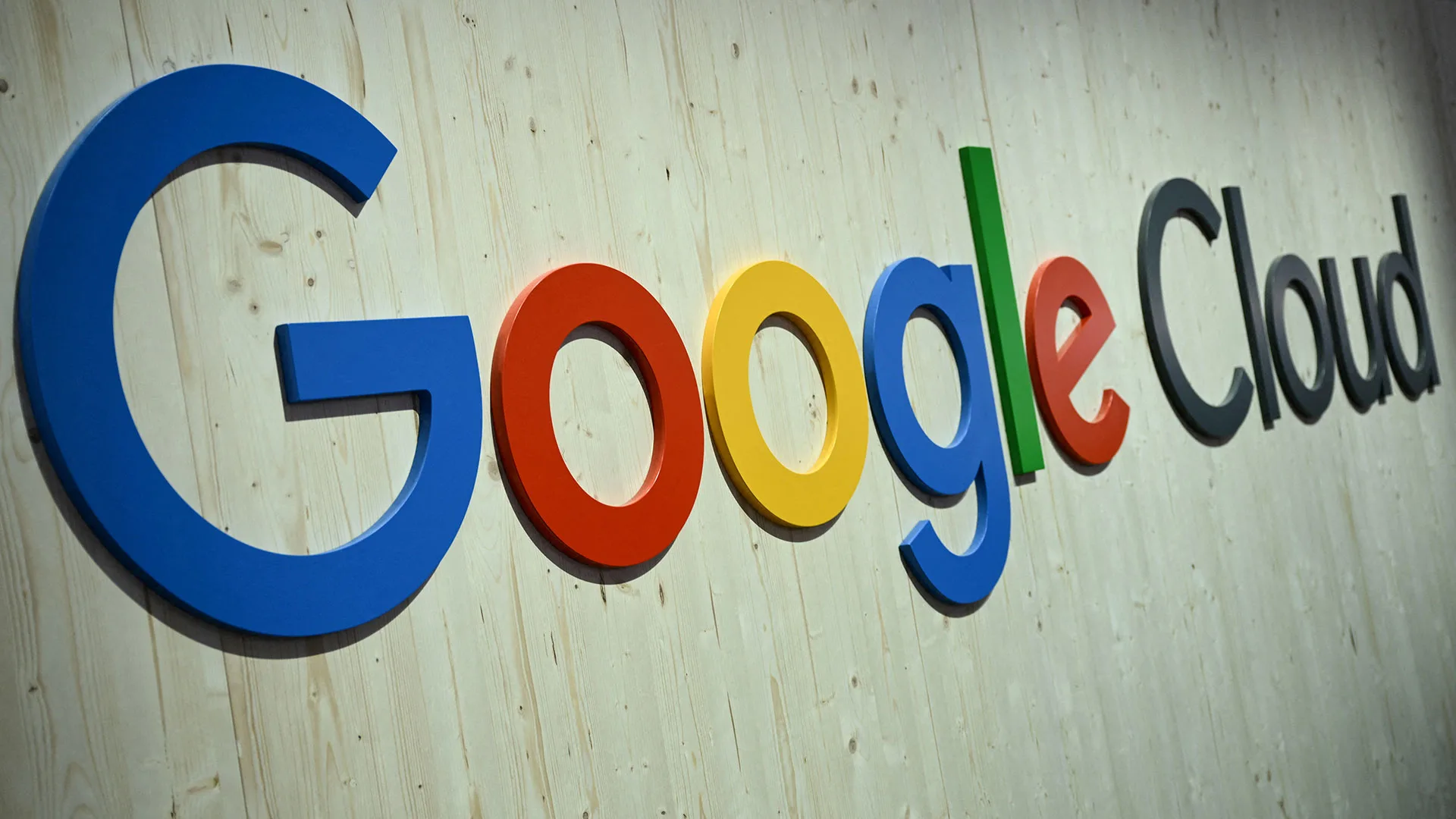 Google's AI-aided cloud computing gains heat up the race against Amazon ...