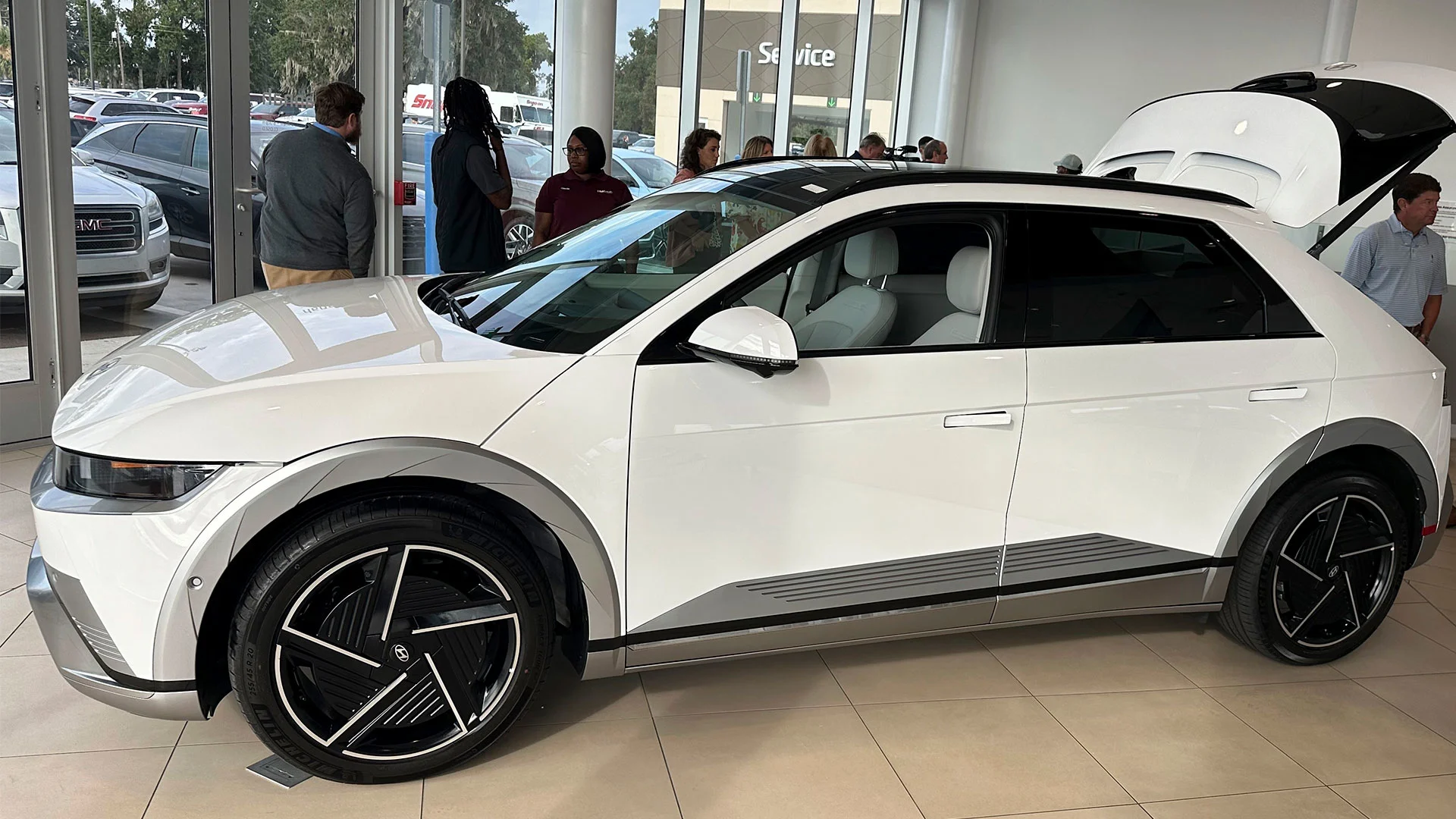 $7.6 billion Georgia plant just produced its first Hyundai Ioniq EV ...