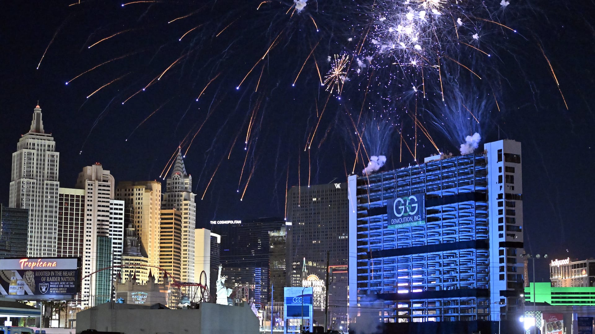 Las Vegas demolishes Tropicana in a flashy casino implosion - Fast Company