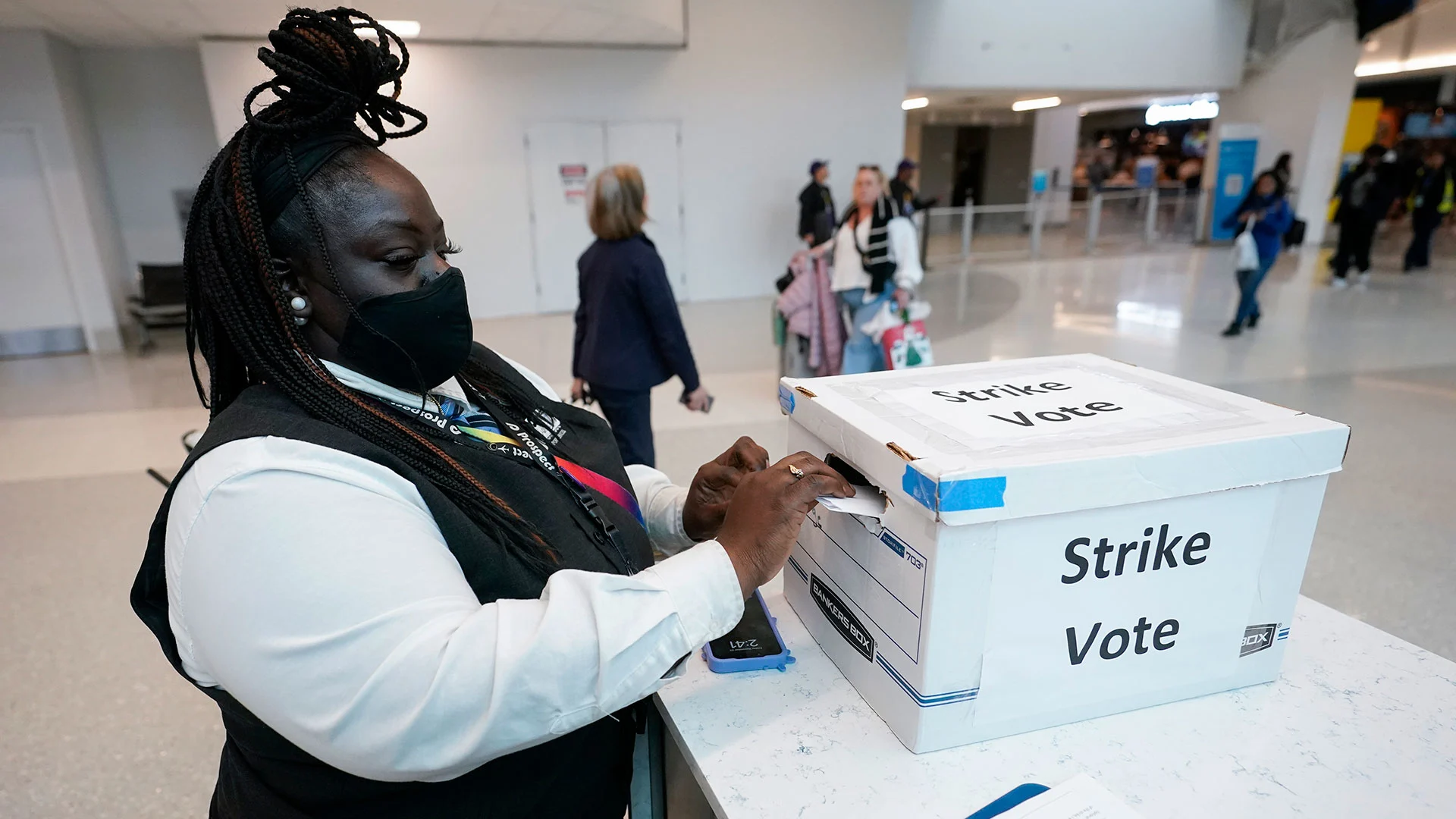 Charlotte airport workers strike over low wages - Fast Company