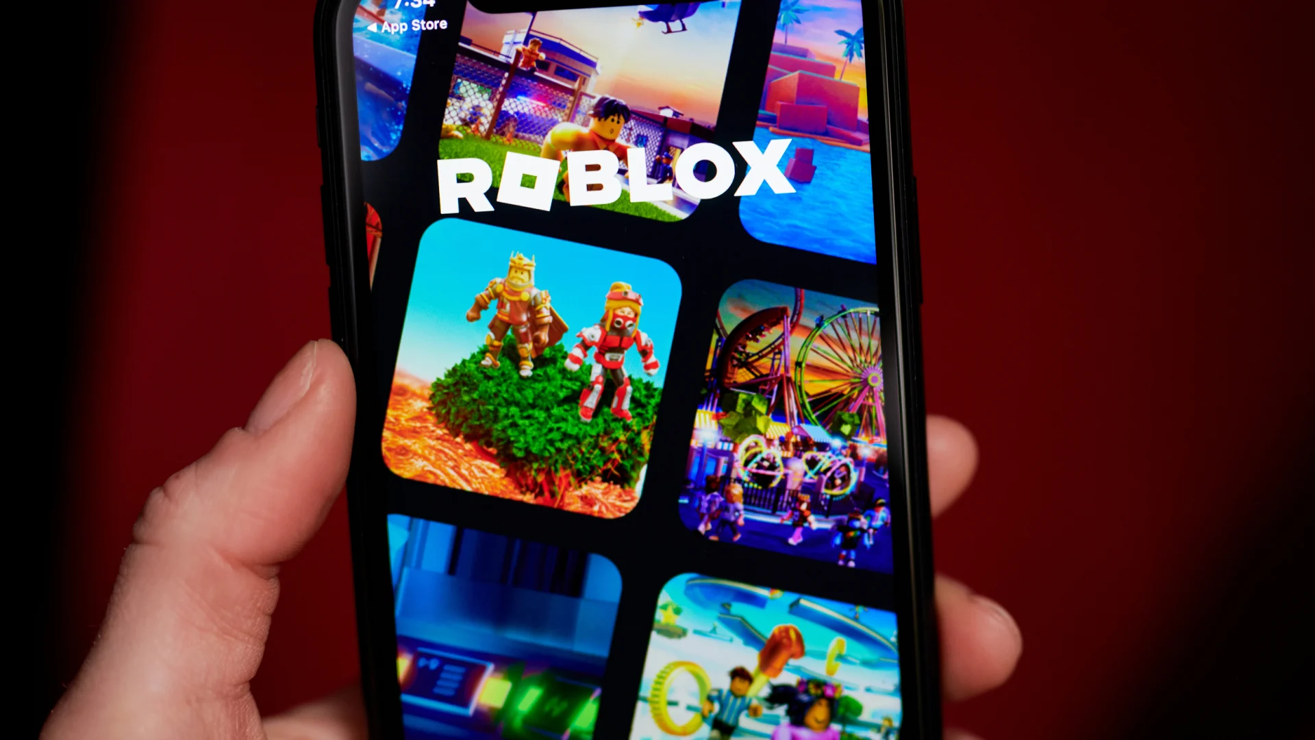 Roblox debuts new child protection, parental control features - Fast ...