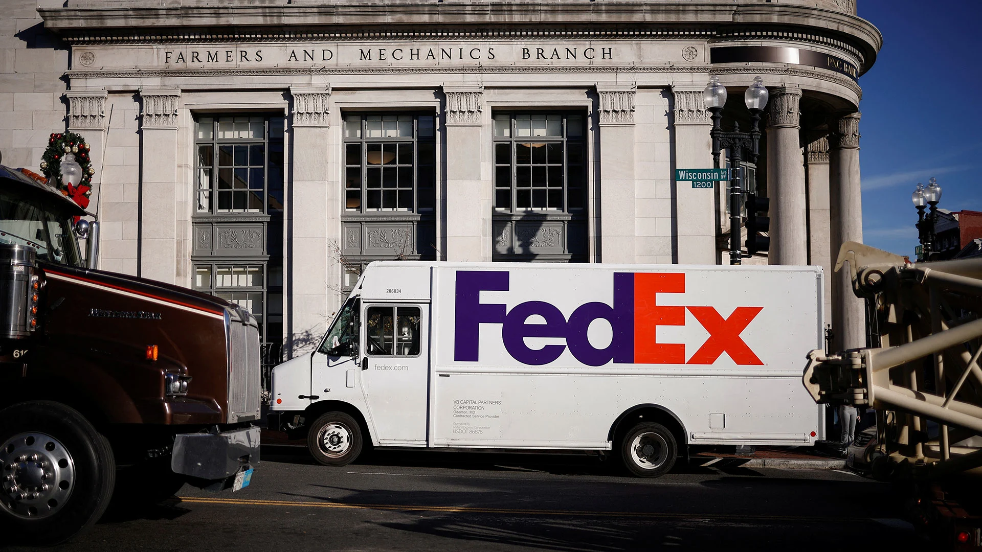 Why UPS and FedEx holiday deliveries may be on time in 2024 - Fast Company