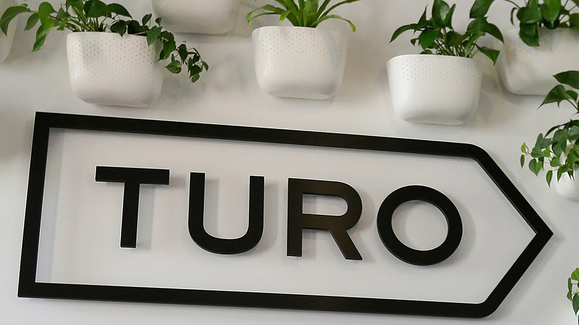 What is Turo and how is it linked to a deadly New Year’s day? - Fast ...