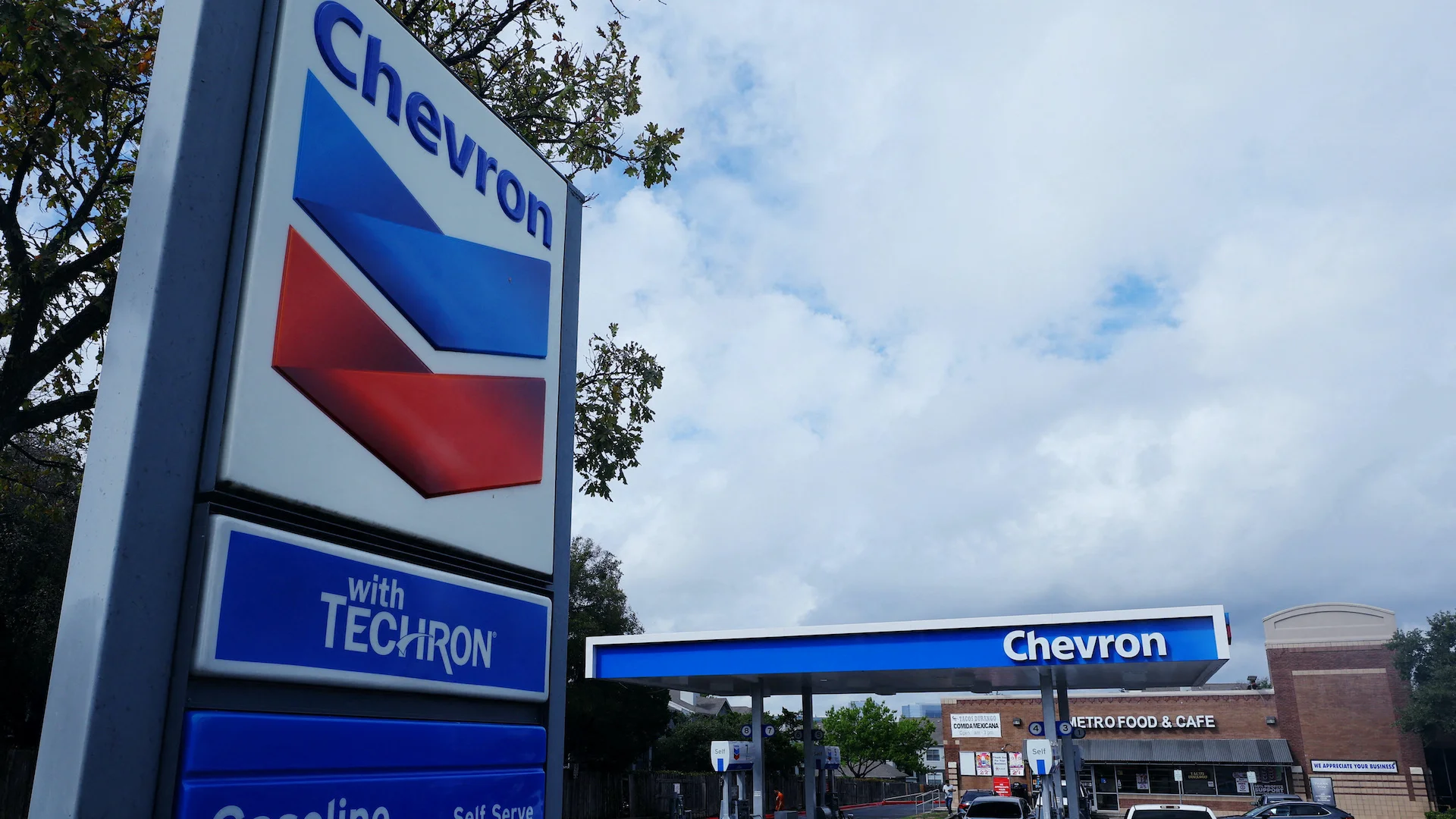 Chevron to lay off 15% to 20% of workforce - Fast Company
