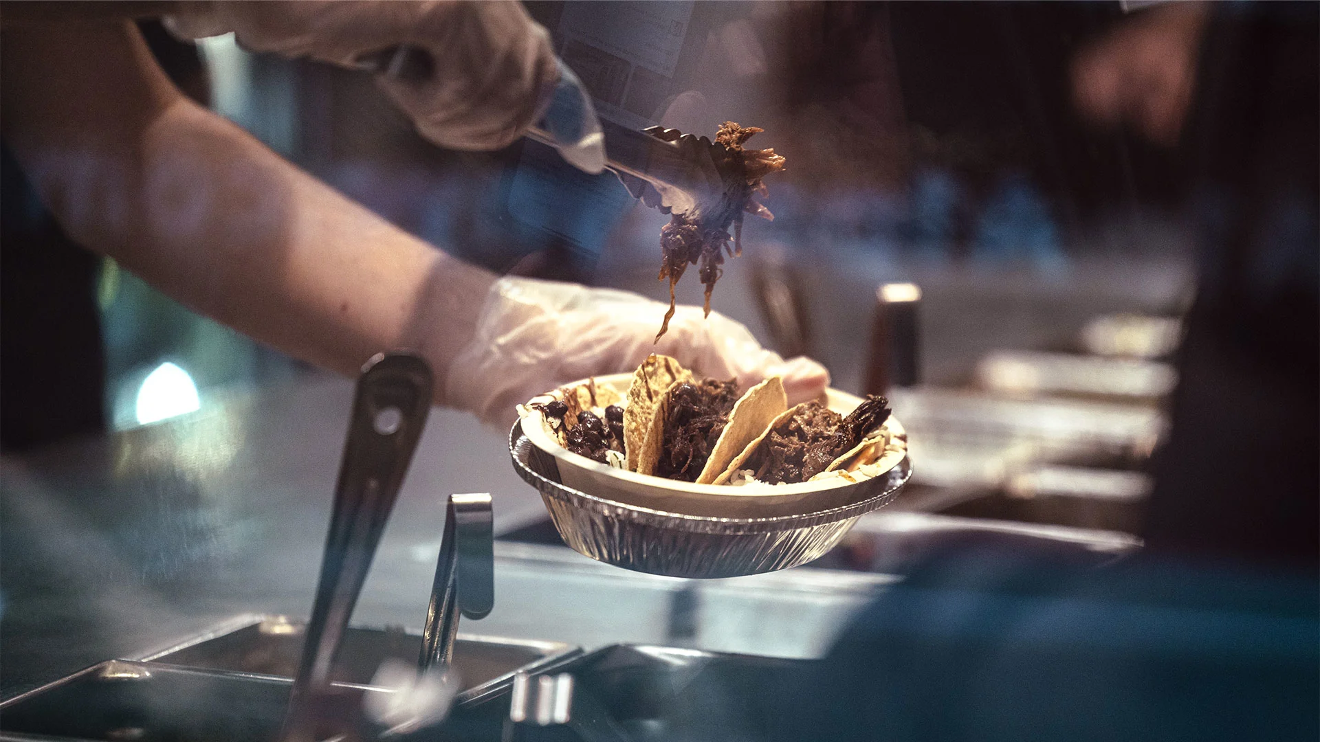 Chipotle sets a record with 304 new restaurants in 2024 - Fast Company