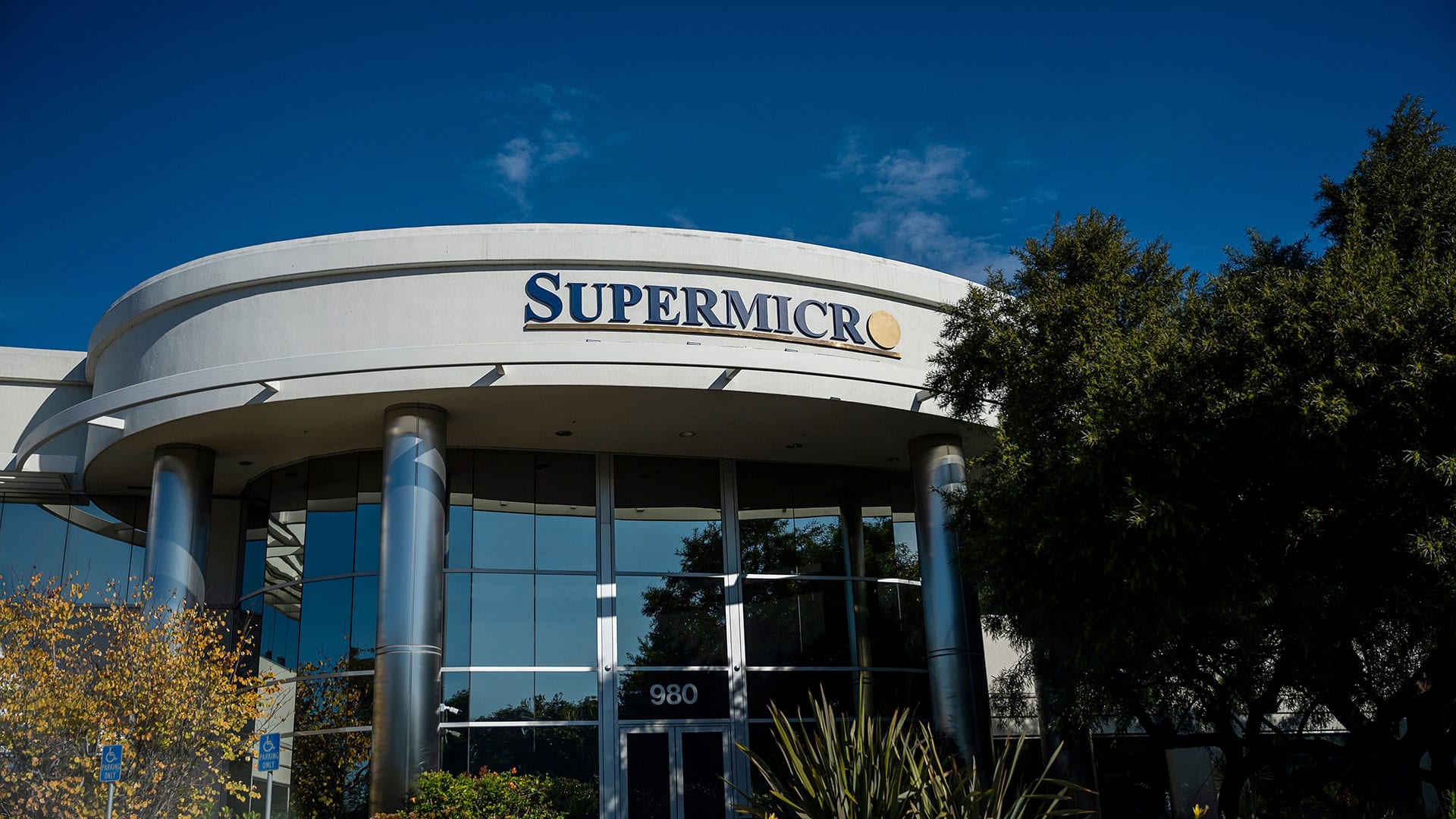 SMCI stock price: Super Micro swings wildly, up 12% on delisting update- Fast Company