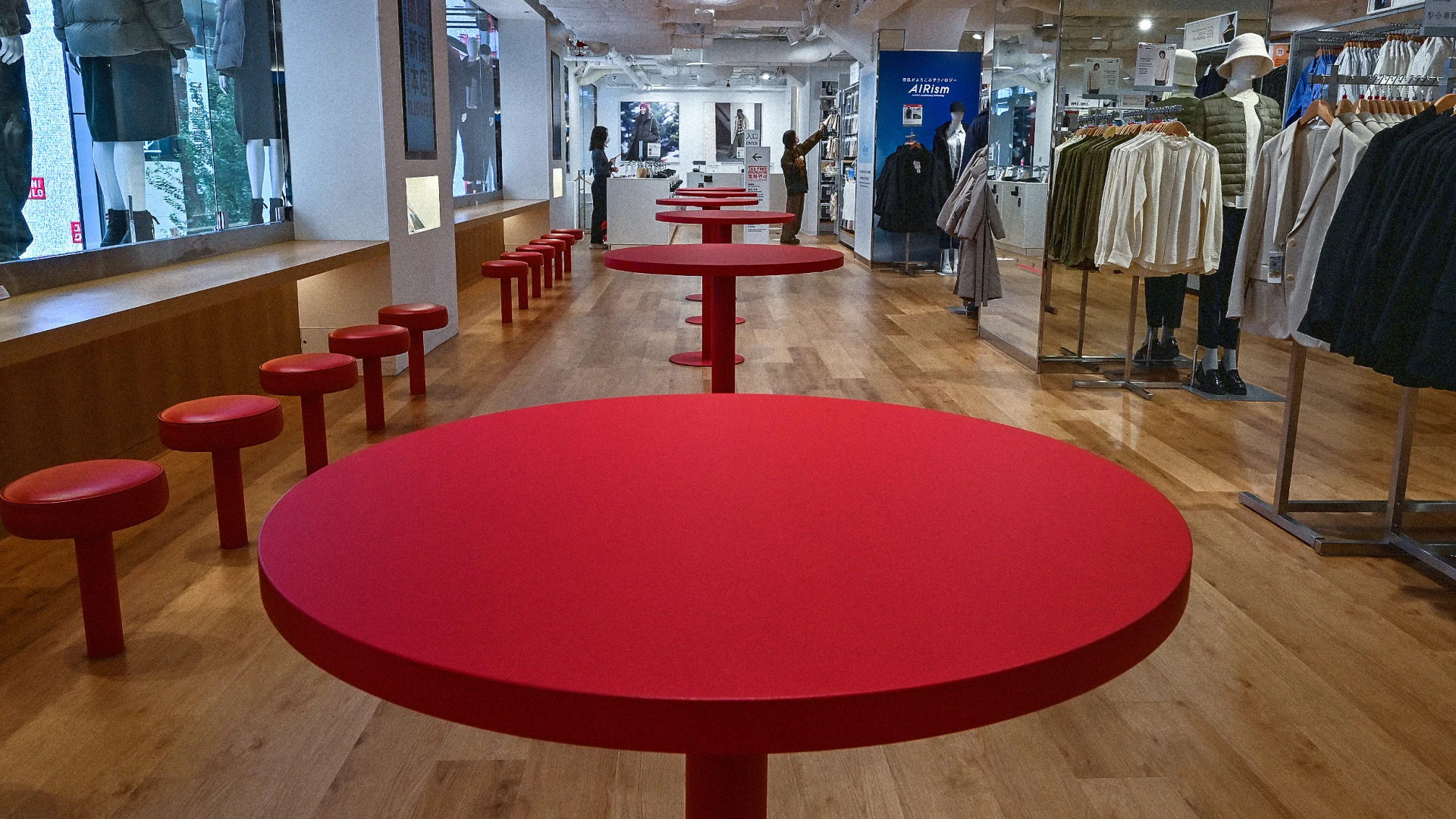 A new Uniqlo coffee shop just opened in NYC - Fast Company