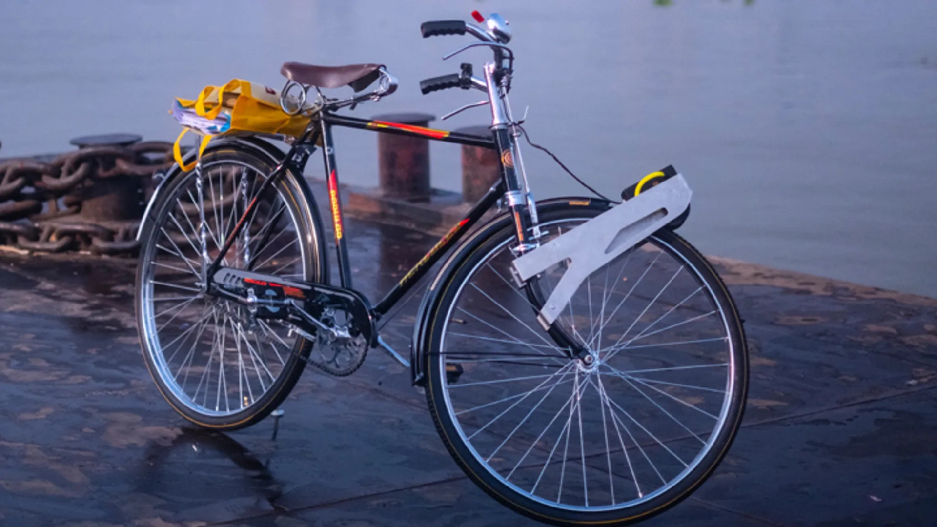 This $100 attachment turns any bike into an e-bike - Fast Company