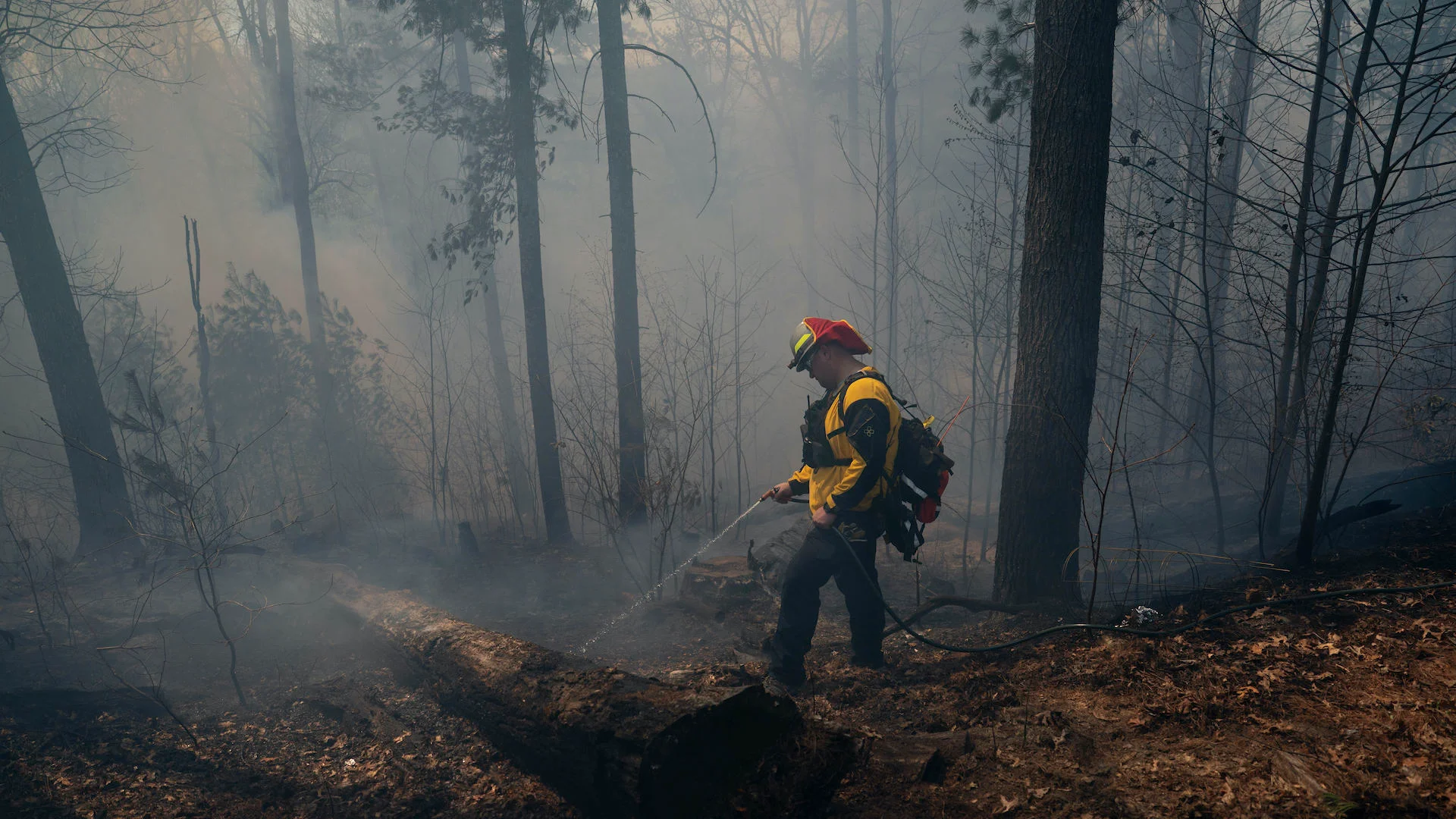 Dry winter sparks wildfire fears for firefighters across the U.S ...