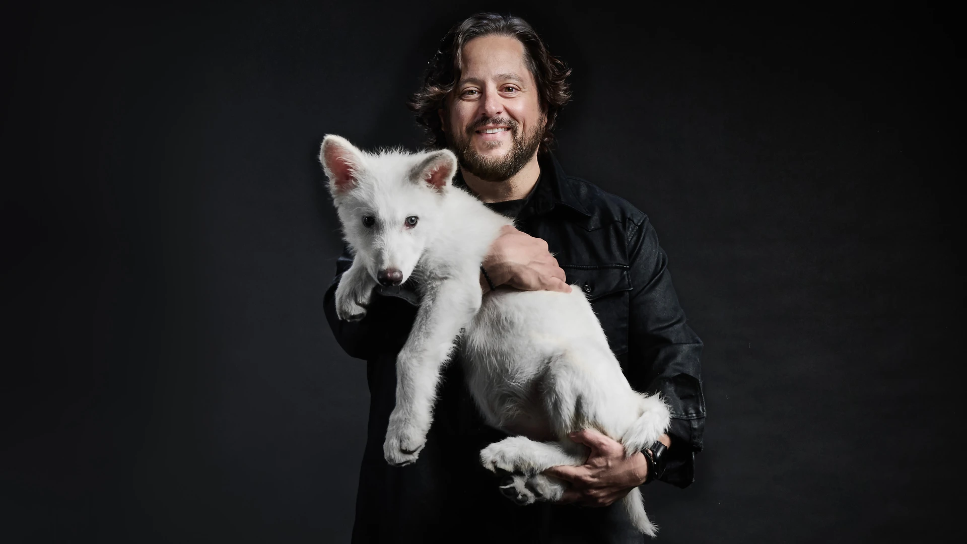 The CEO behind dire wolf ‘de-extinction’ defends his work- Fast Company