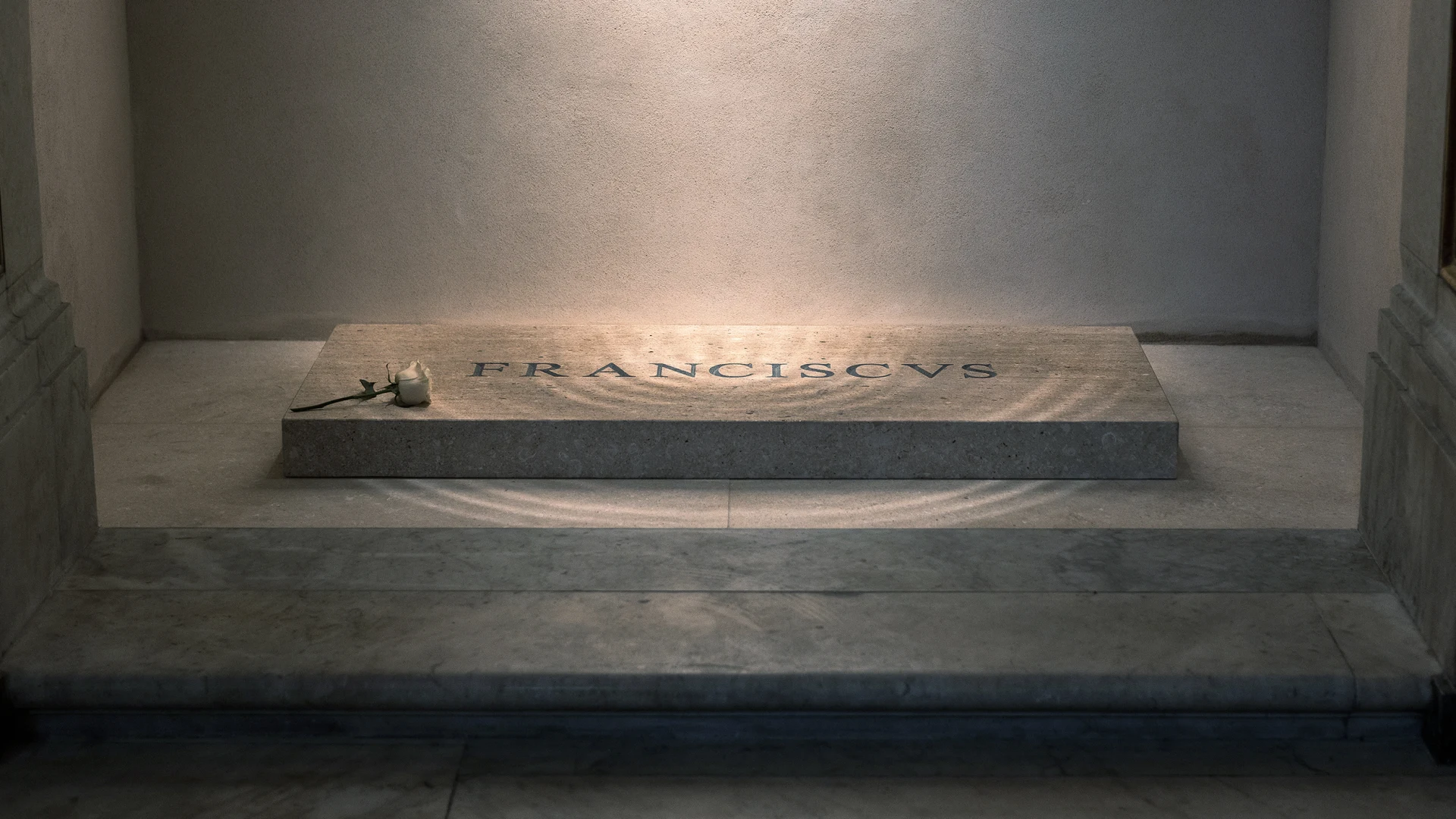 Why the lettering on Pope Francis's tomb looks so bad - Fast Company