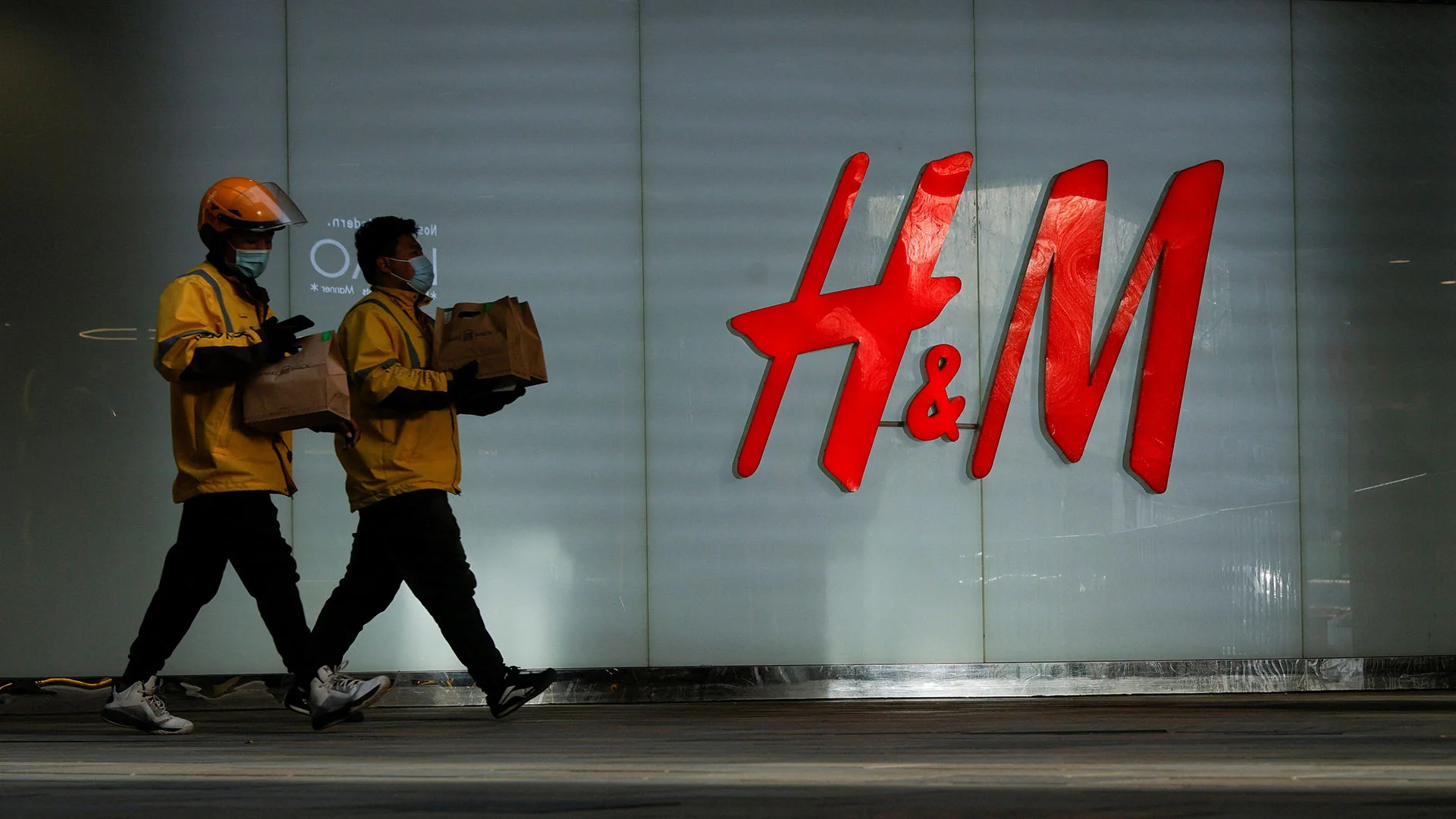 Fast-fashion giant H&M reveals stronger profits for Q2 in 2025 - Fast ...