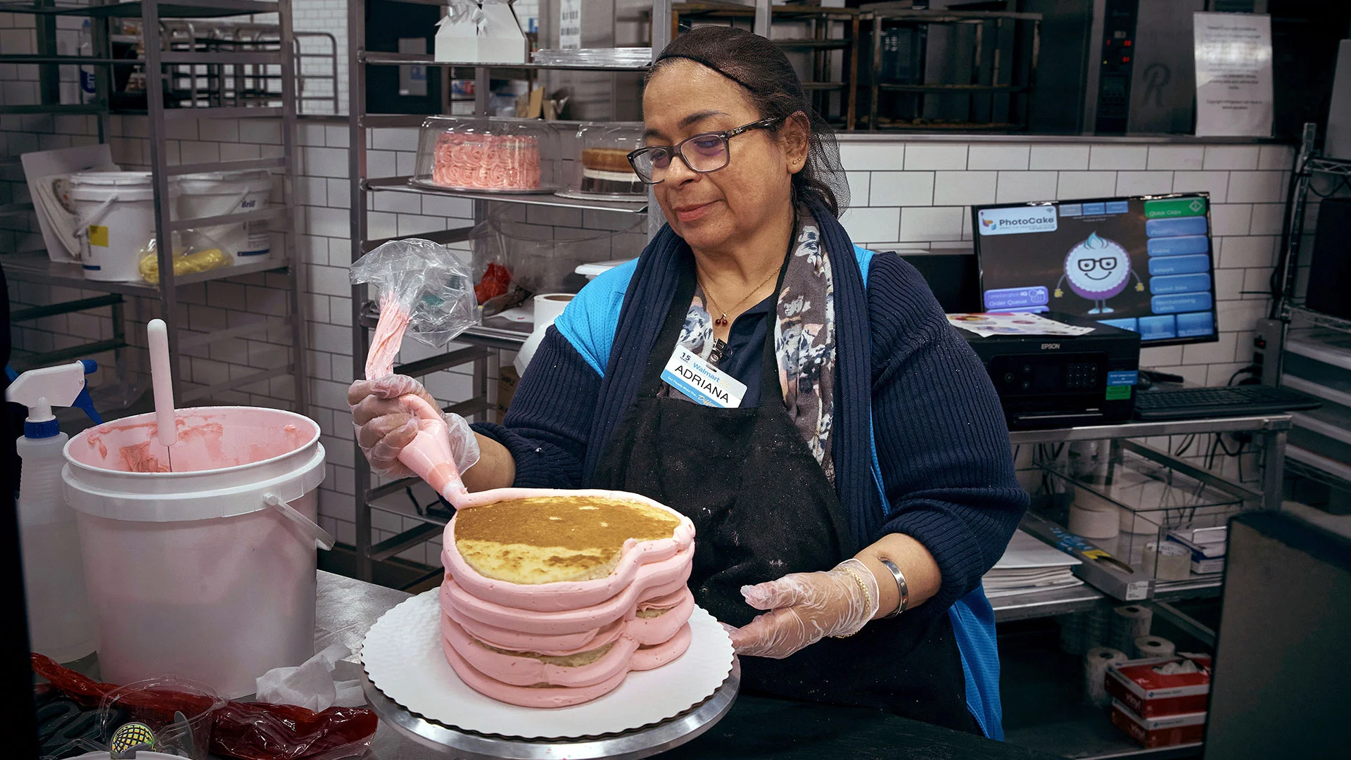 Why Walmart's custom cakes are so popular - Fast Company