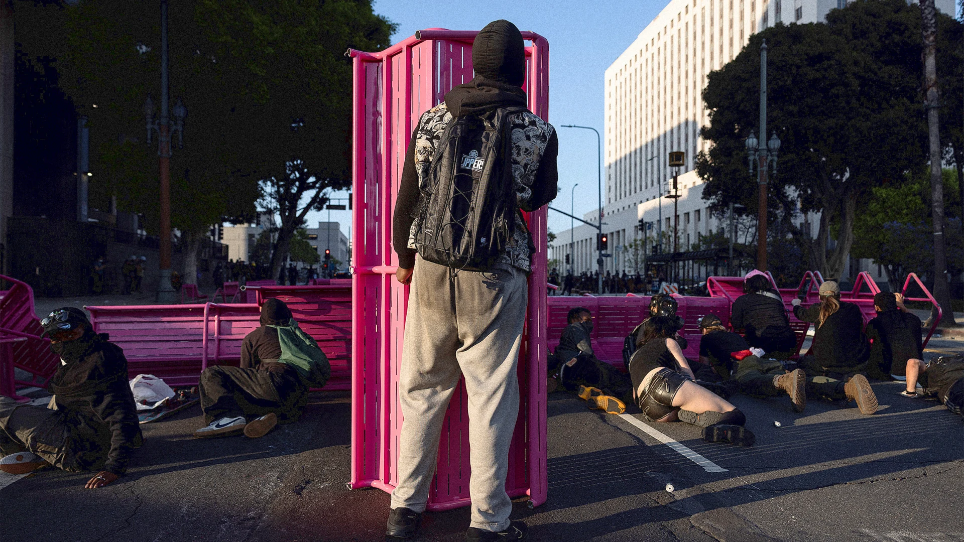 How these hot pink chairs became a symbol of the L.A. protests - Fast ...