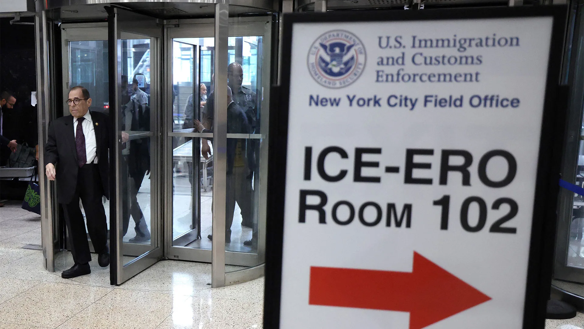ICE says no more unannounced visits by Congress to field offices - Fast ...