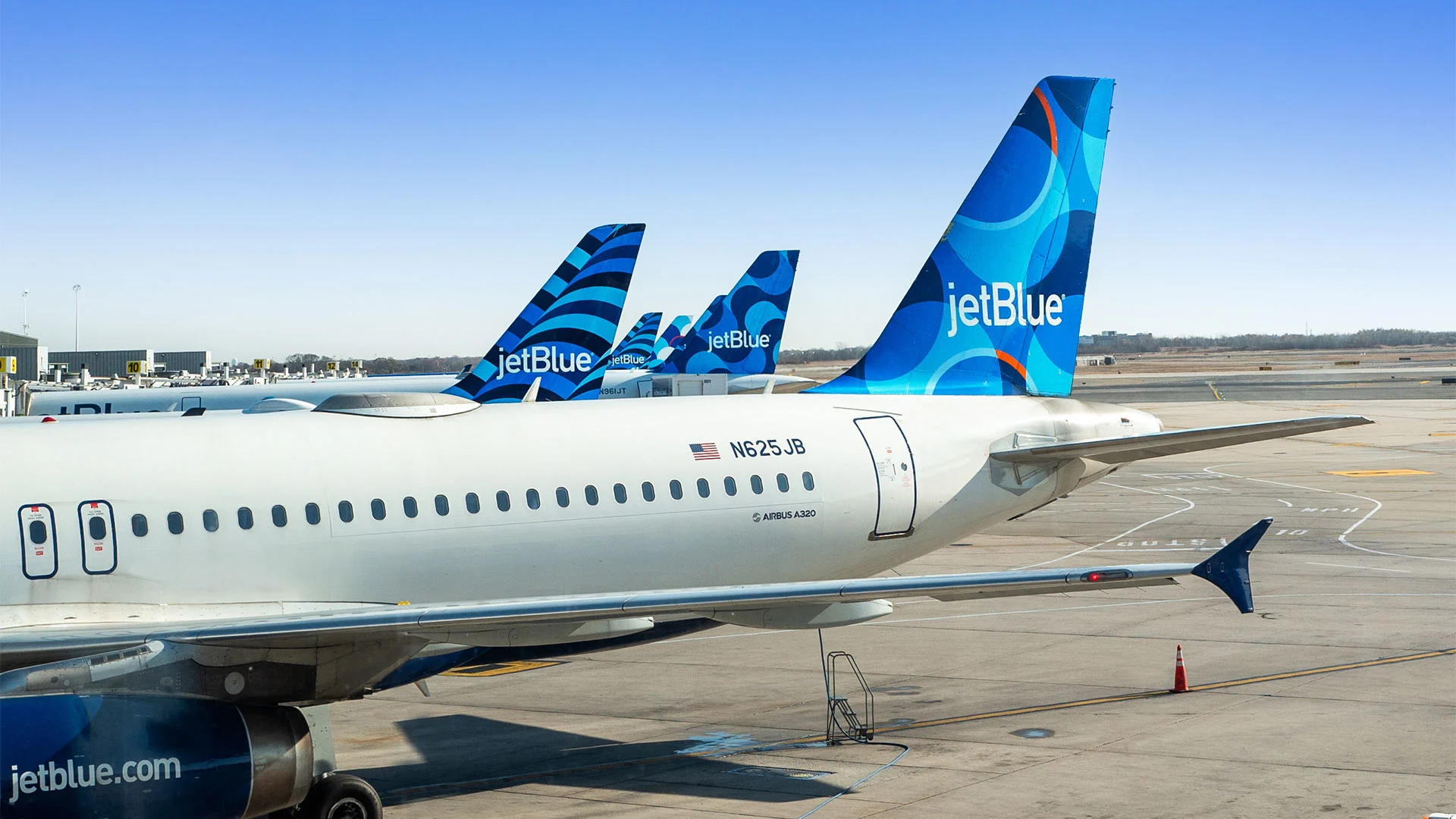 JetBlue flights canceled: MIA refunds, FLL rebookings in Miami exit ...