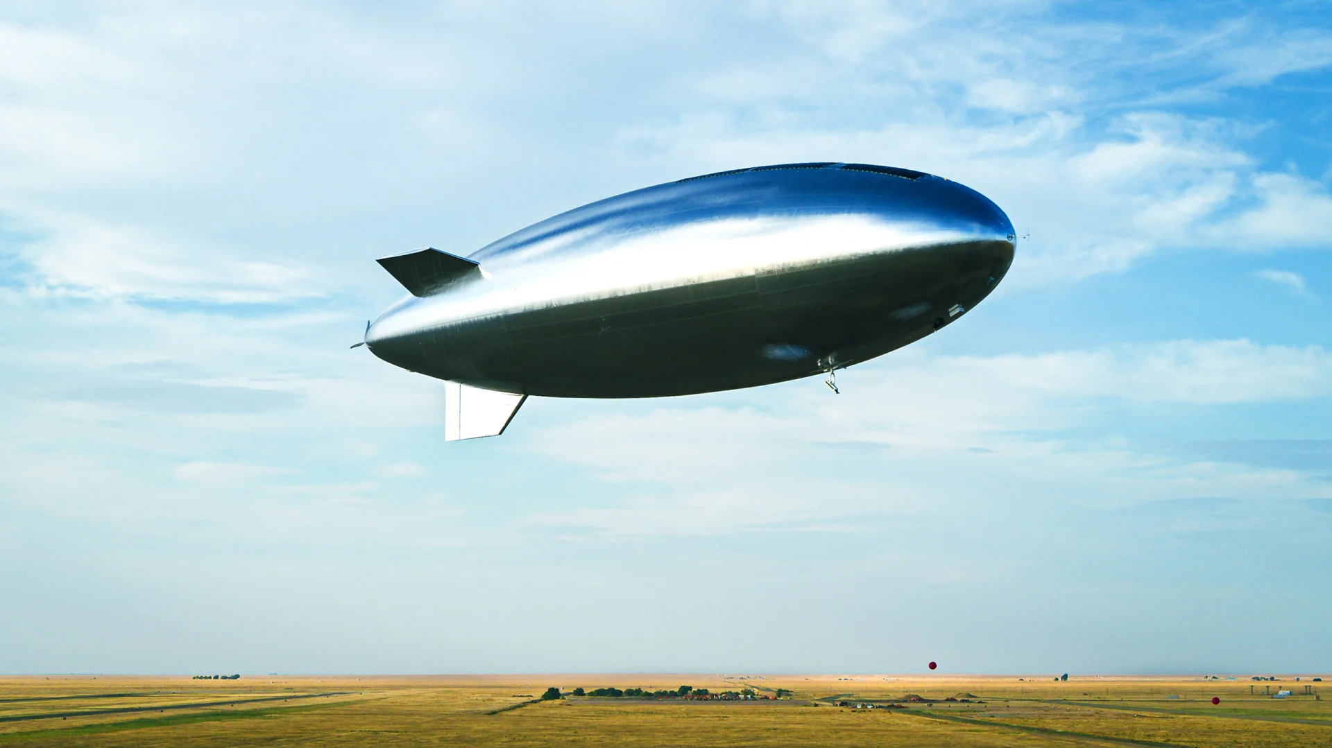 This stratospheric airship is 65,000 feet above Earth and investigating ...