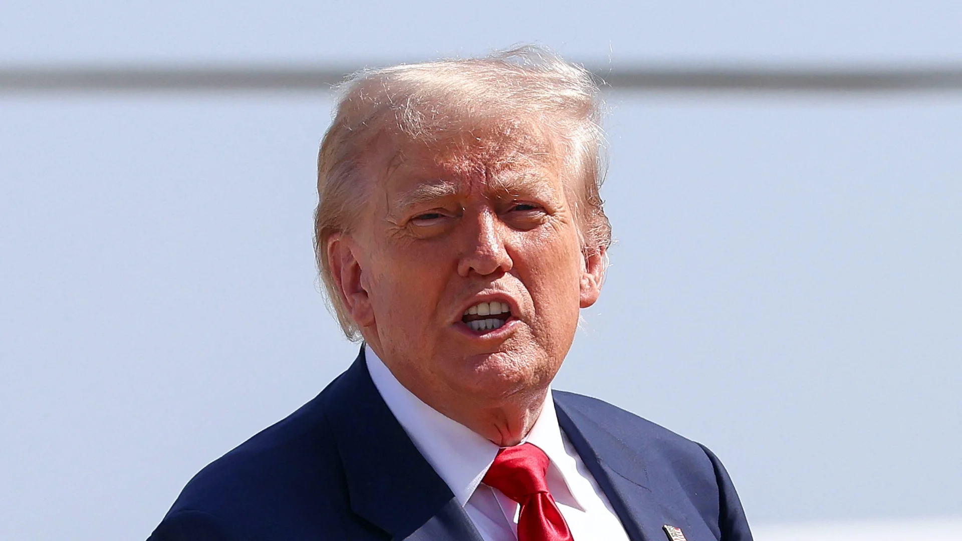 Trump says he likes a strong dollar, but a weaker one is 'good for ...