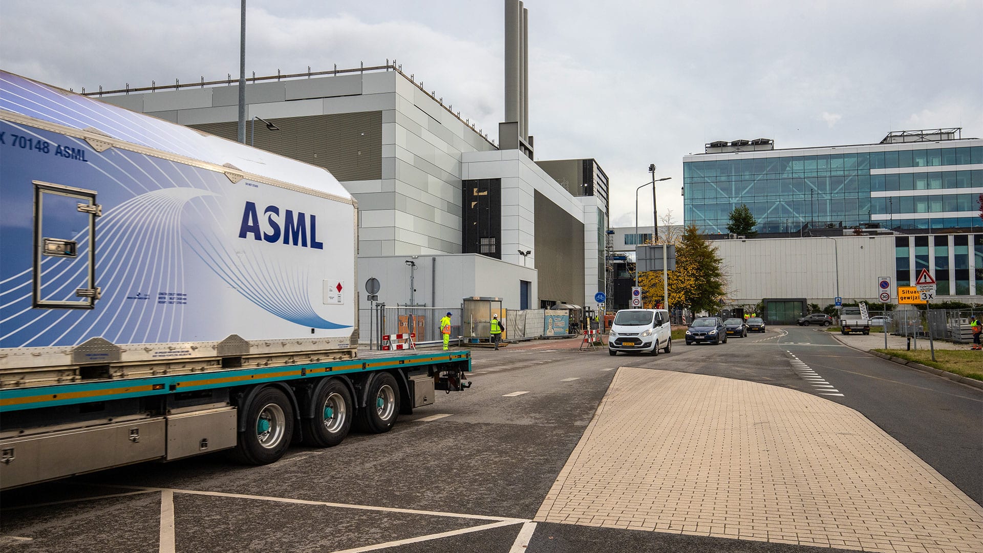 ASML stock price today: critical warning about 2026 tanks shares - Fast Company