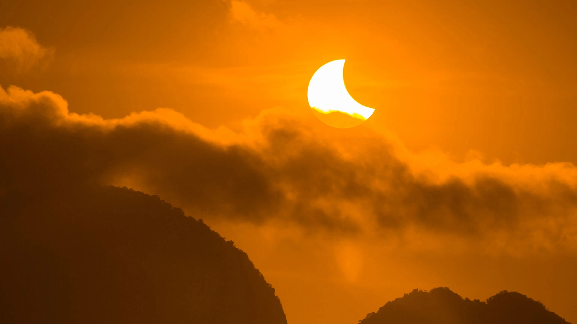 Fall equinox 2025: live stream the partial solar eclipse to celebrate - Fast Company