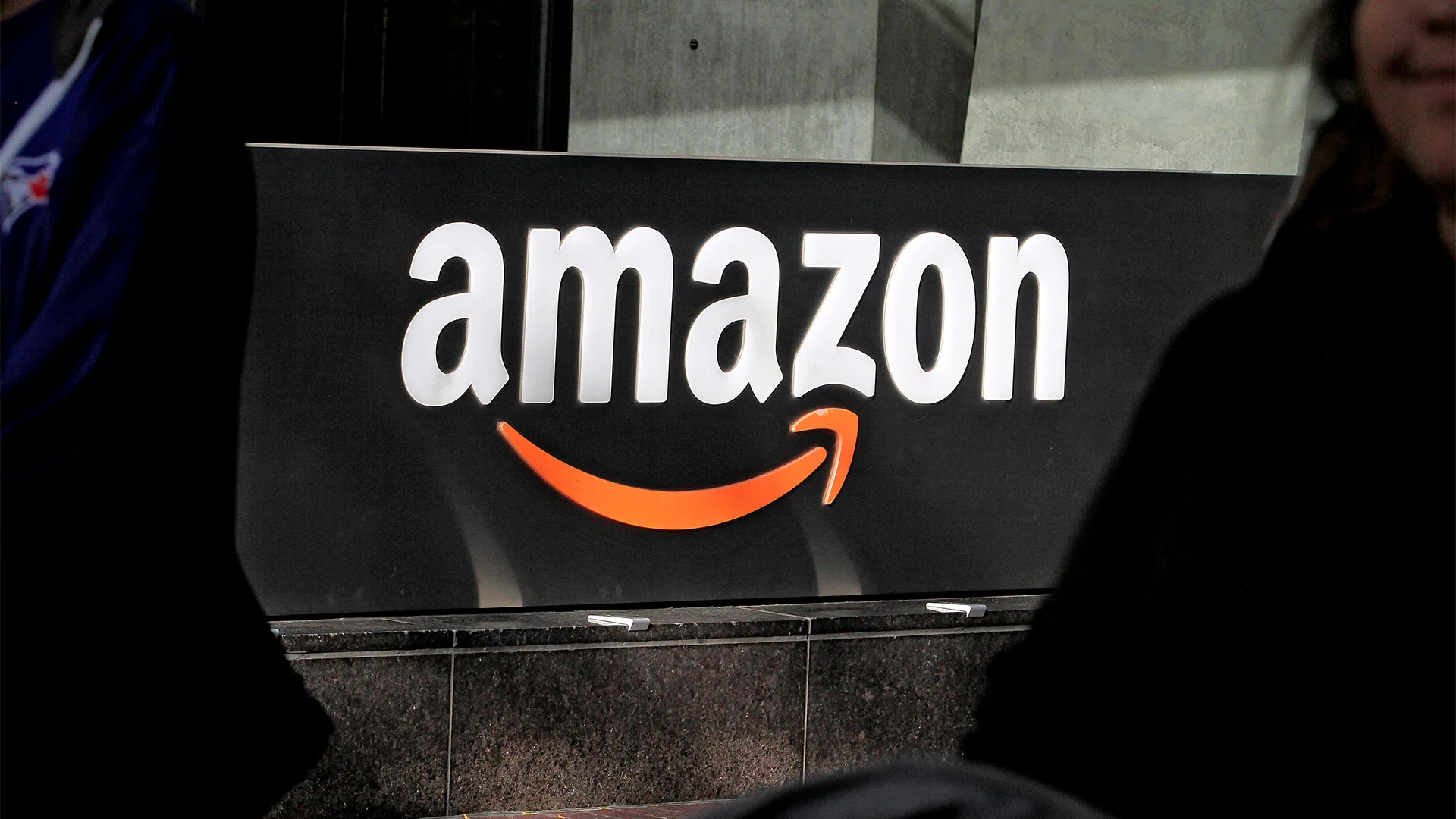 Amazon layoffs 2025: corporate jobs slashed amid AI 'innovation' - Fast ...