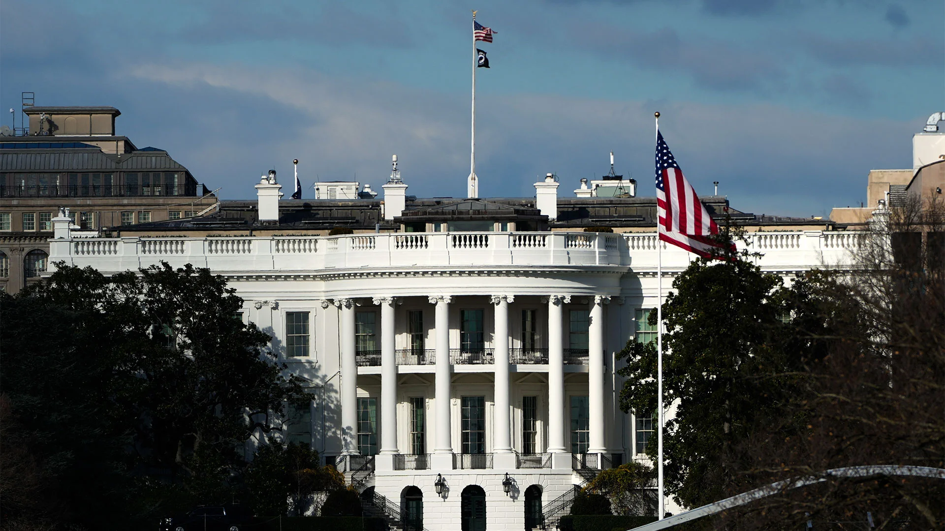 Trump commutes prison sentence for white-collar criminal David Gentile ...