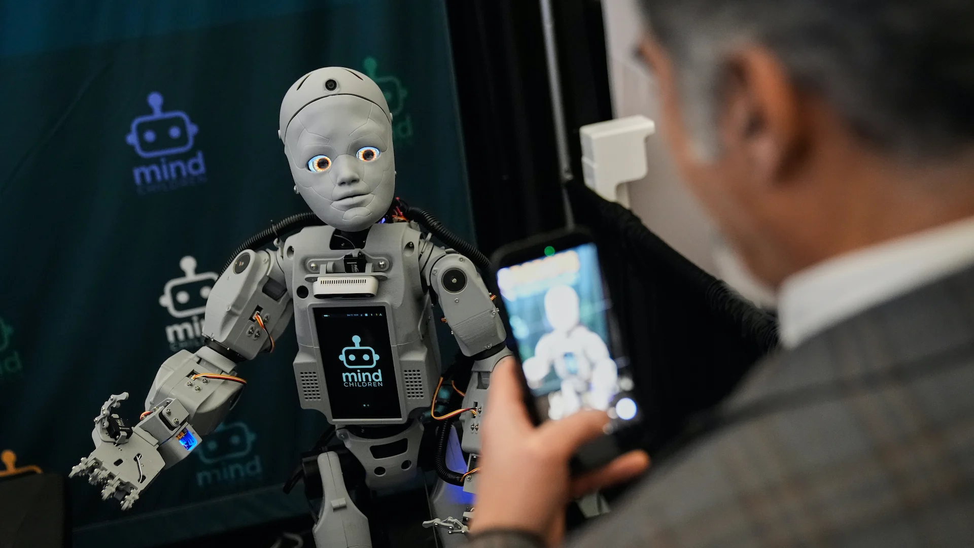 Humanoid robots face skepticism at Silicon Valley summit - Fast Company