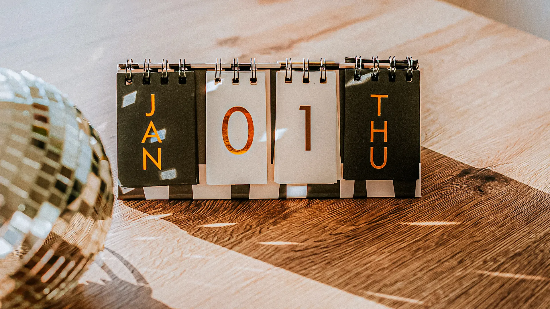 Are stores open on New Year's Day? Walmart, Costco holiday hours - Fast ...