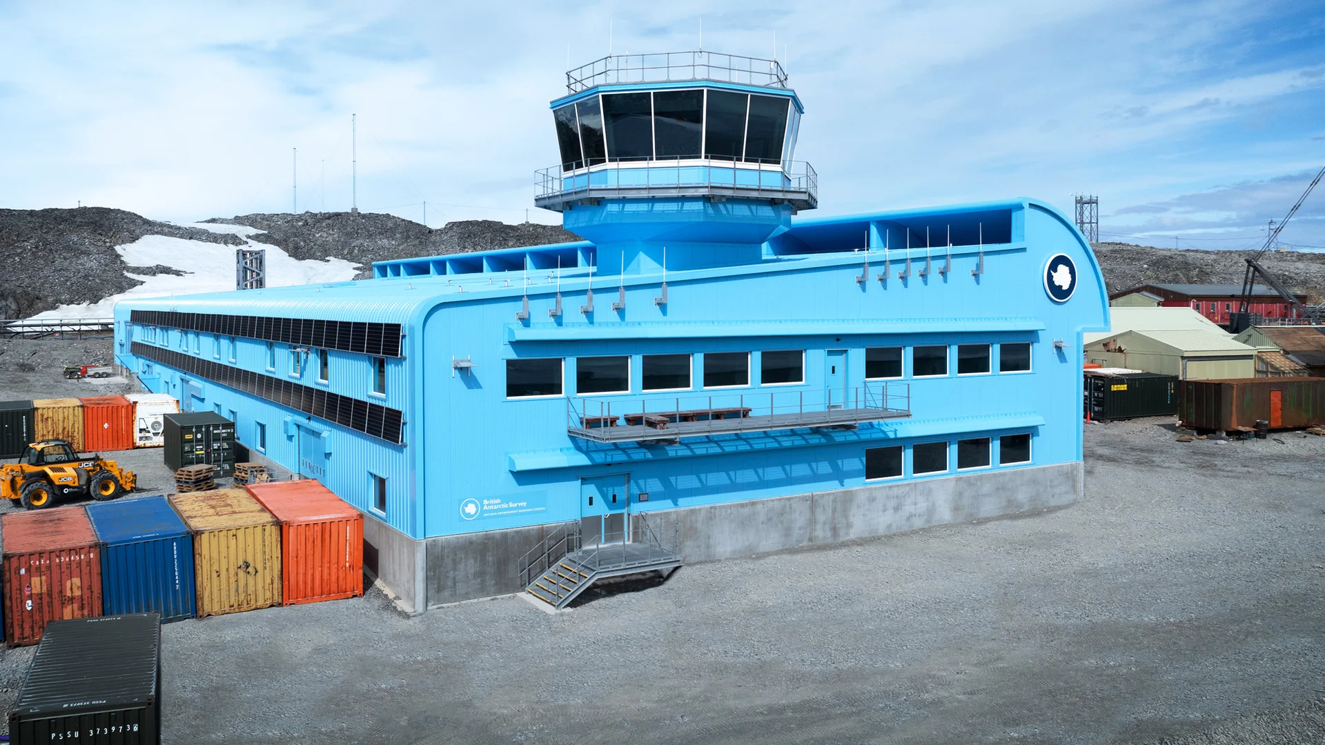 Antarctica's newest research station holds a lesson for snowy cities ...