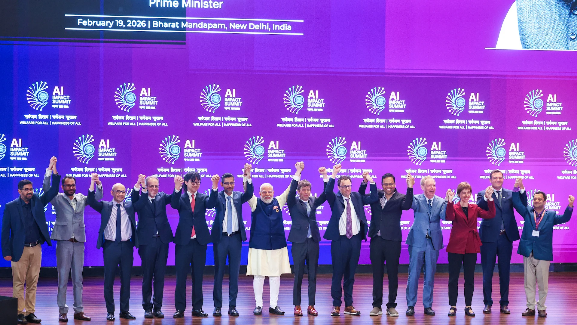 Sam Altman and Dario Amodei dodge hand-holding chain during Modi’s AI ...