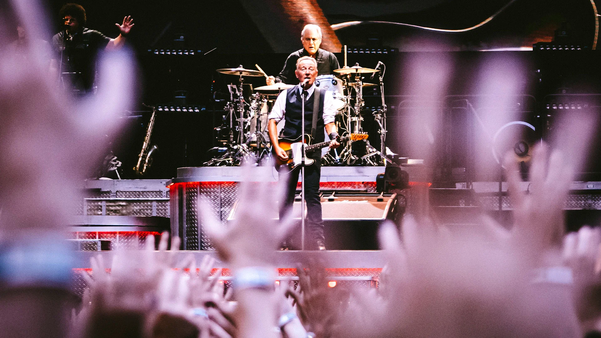 'No Kings' 2026: Bruce Springsteen concerts protest ICE, Trump. Where ...