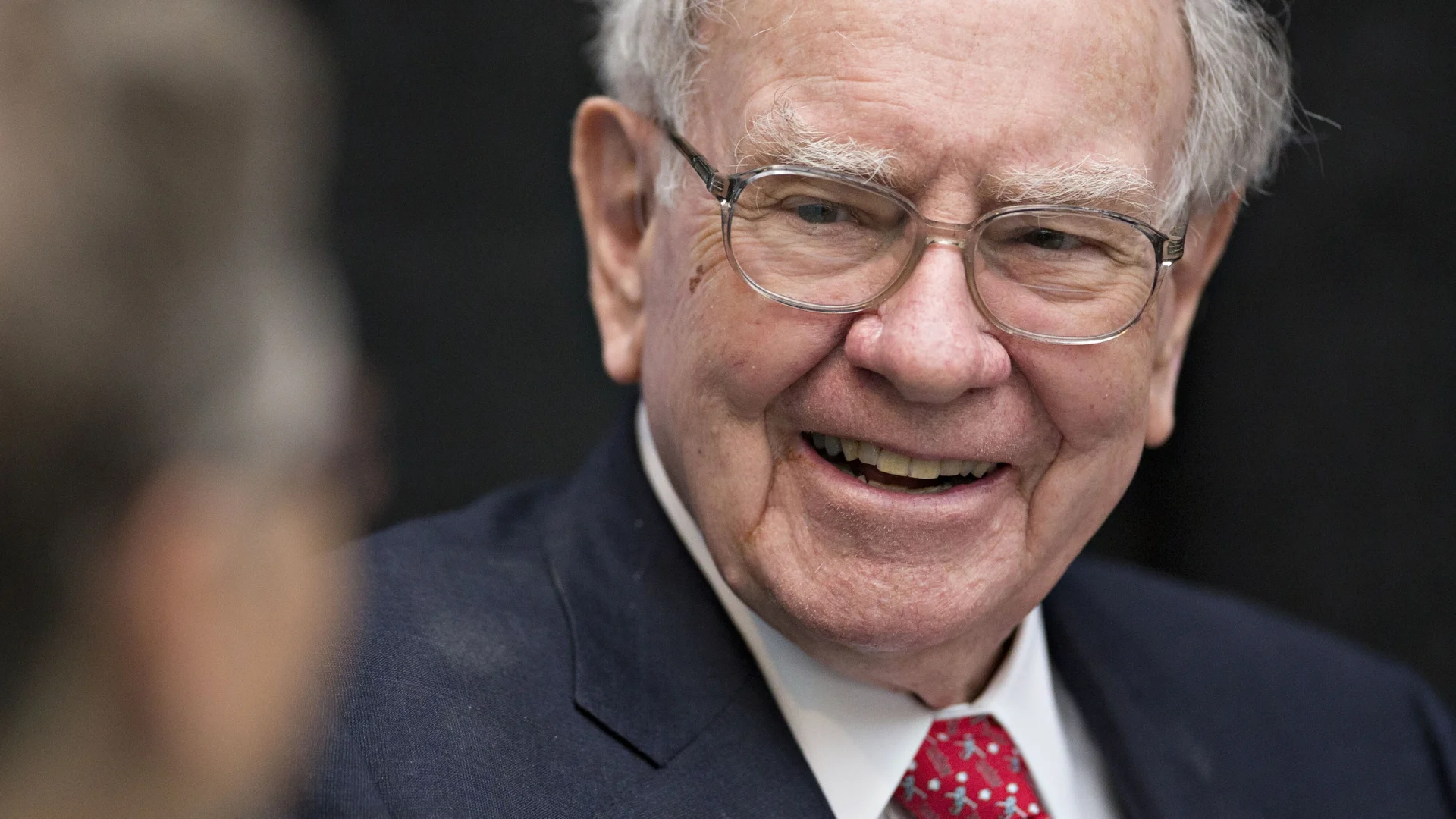 Warren Buffett's 4 principles for lifelong success and happiness - Fast ...