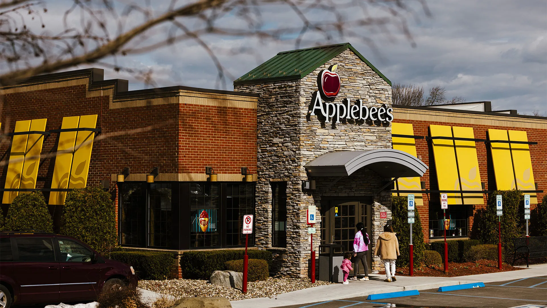 Applebee's closing stores: list of doomed restaurant locations - Fast ...