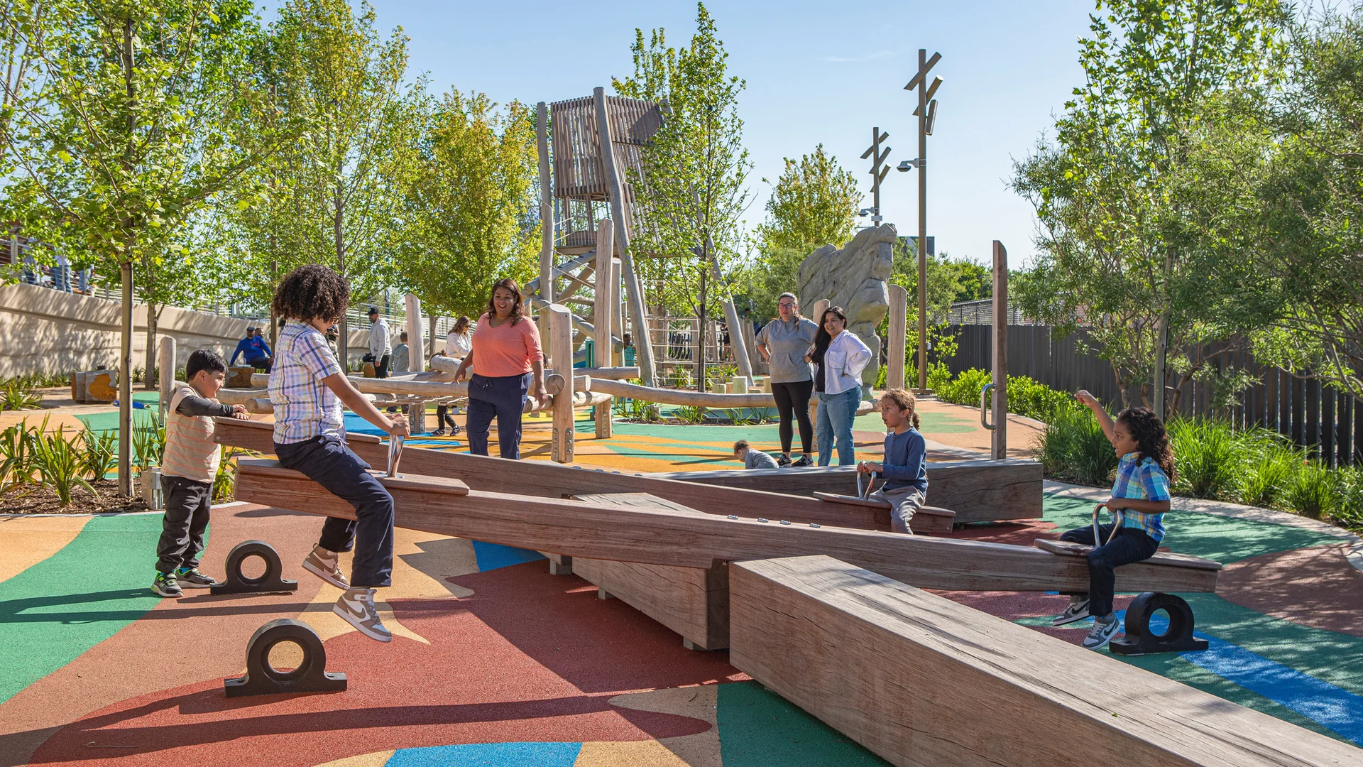 A new park fills the gap over a divisive Dallas freeway - Fast Company