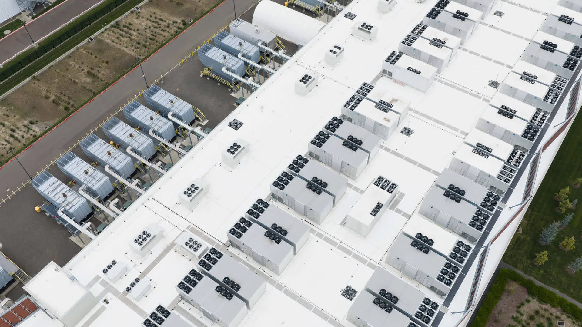 Regulators back Trump's plan to power AI data centers faster - Fast Company