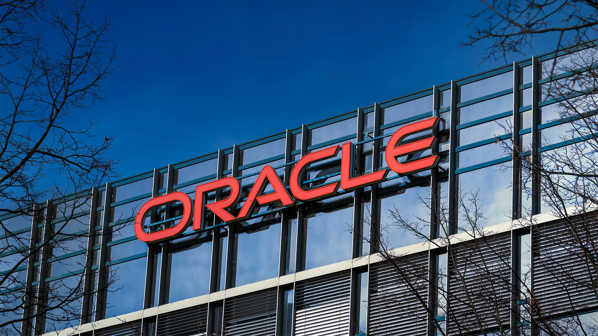 ORCL stock today: Why Oracle shares are falling, AI bubble debate ...