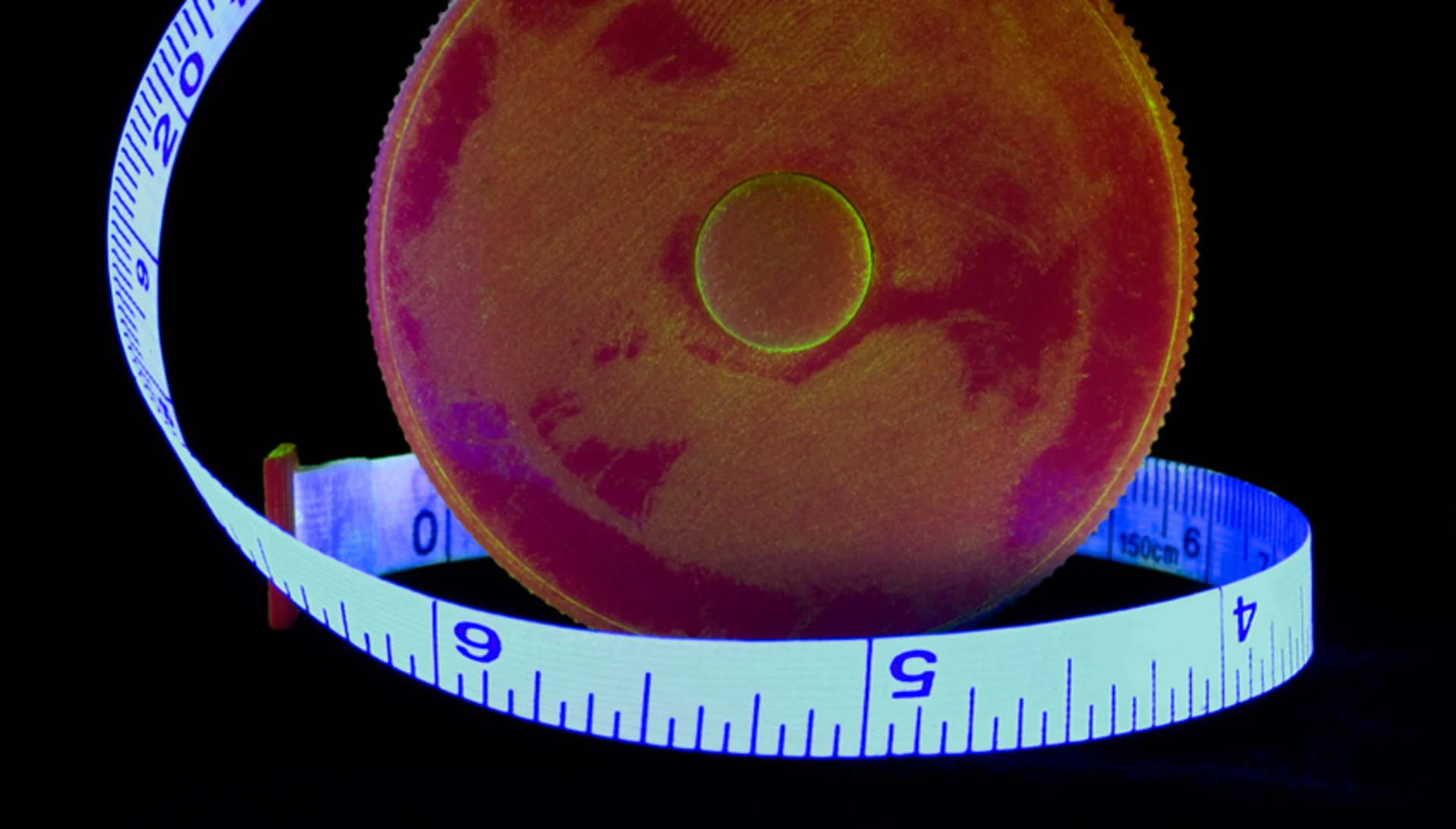 CSI-Style Photos Reveal Hidden Human Hands Behind Chinese Goods - Fast ...