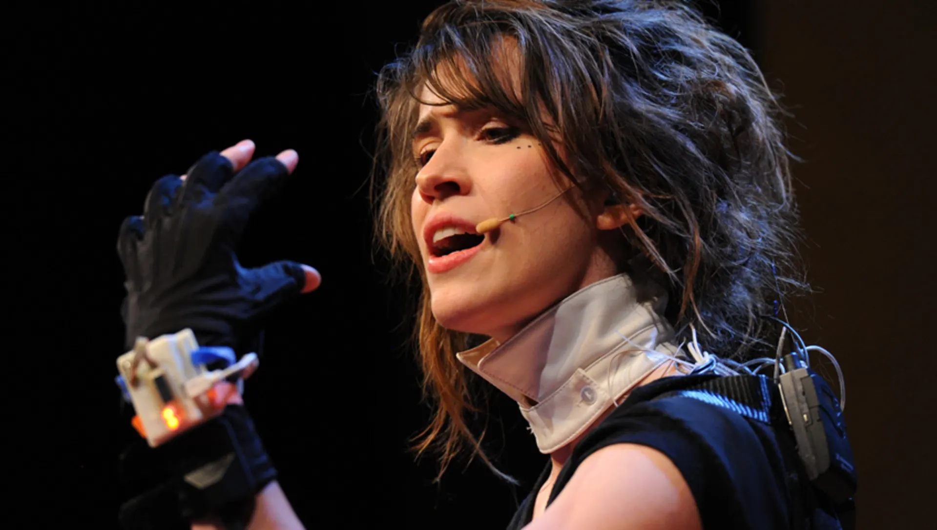 Imogen Heap's Digital Gloves Let Her Sculpt Music Out Of Gestures ...