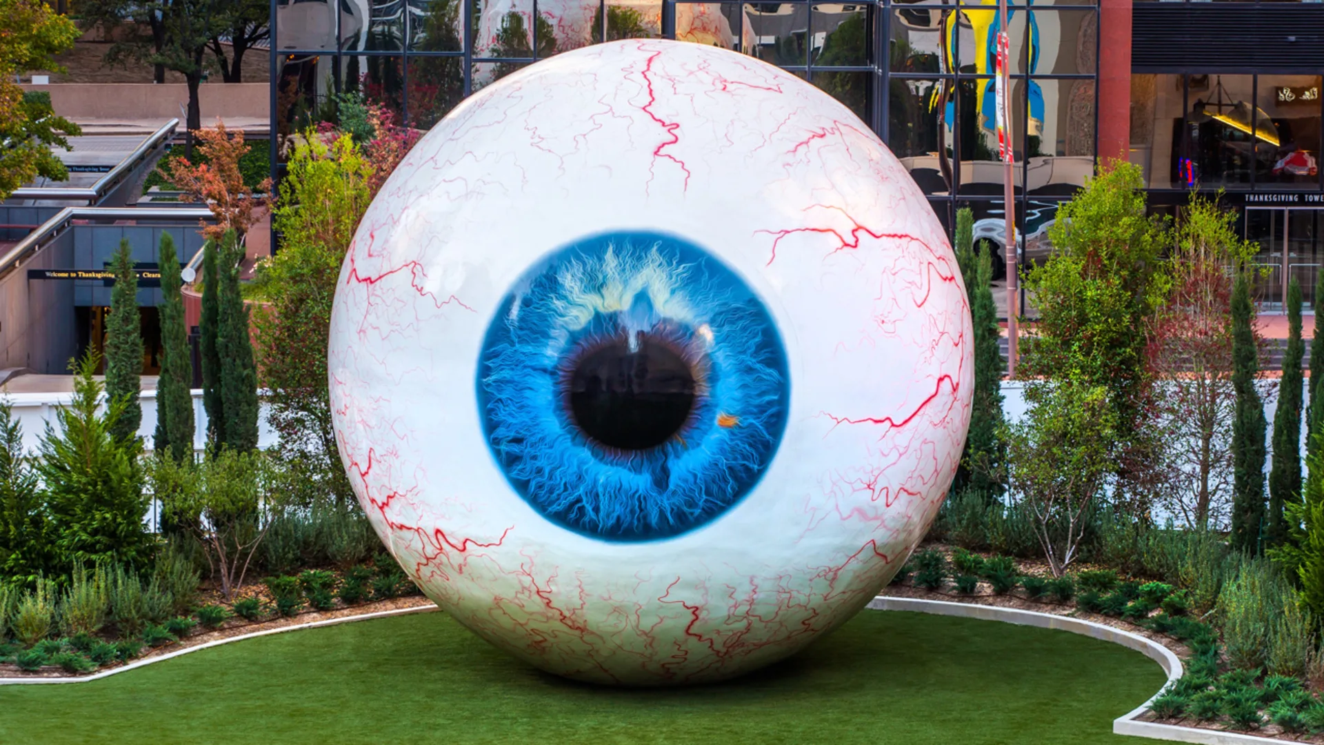 There Is A 30-Foot-Tall Eyeball In Downtown Dallas - Fast Company