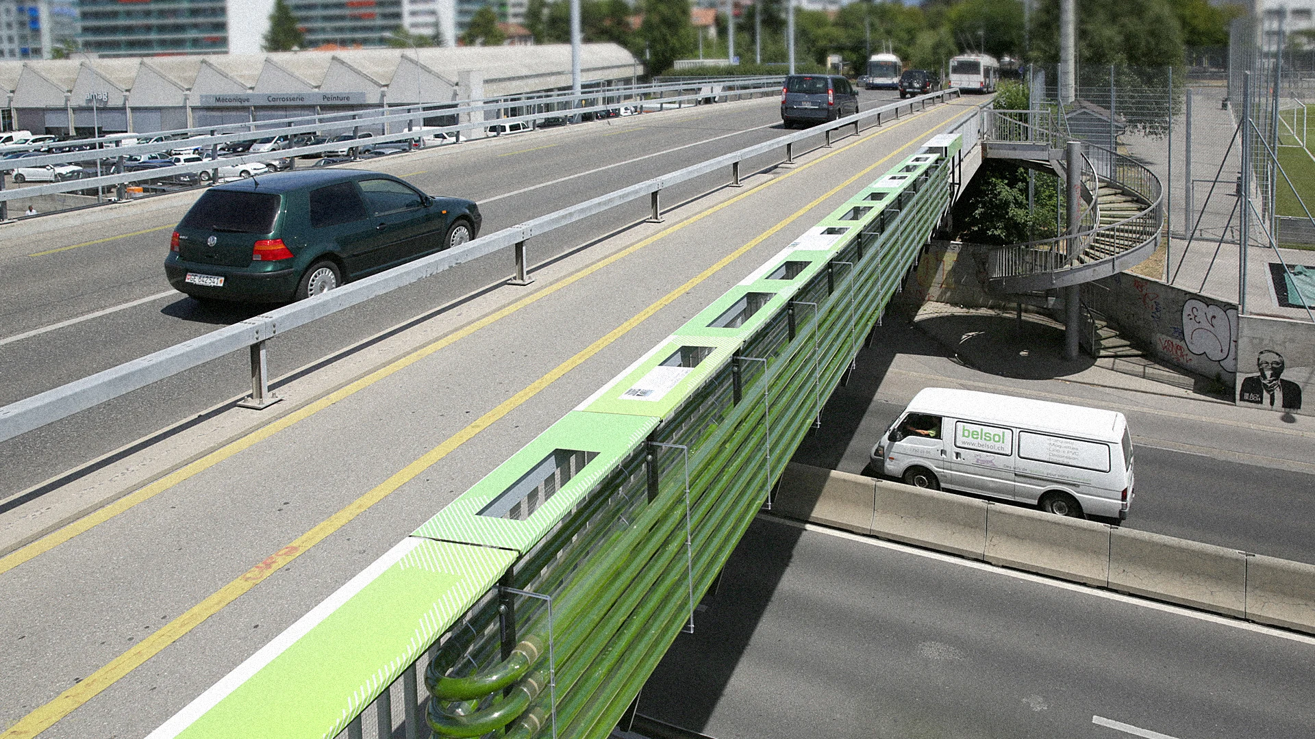 An Algae Farm Designed To Suck Up Highway Pollution