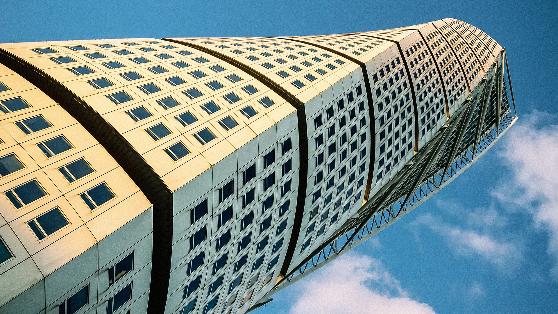 Charting The Rise Of A New Trend In Skyscraper Design - Fast Company