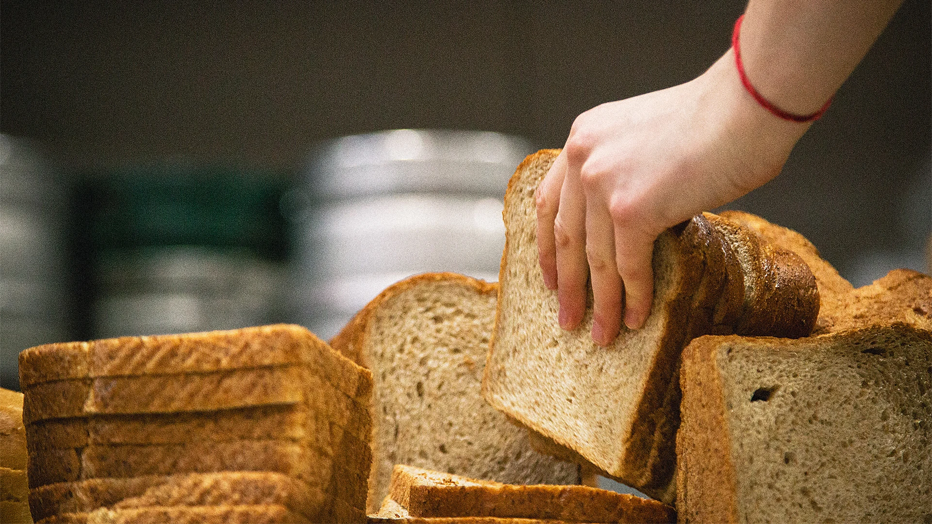 This Beer Is Made With Leftover Bread Because Drinking Is Way Better ...