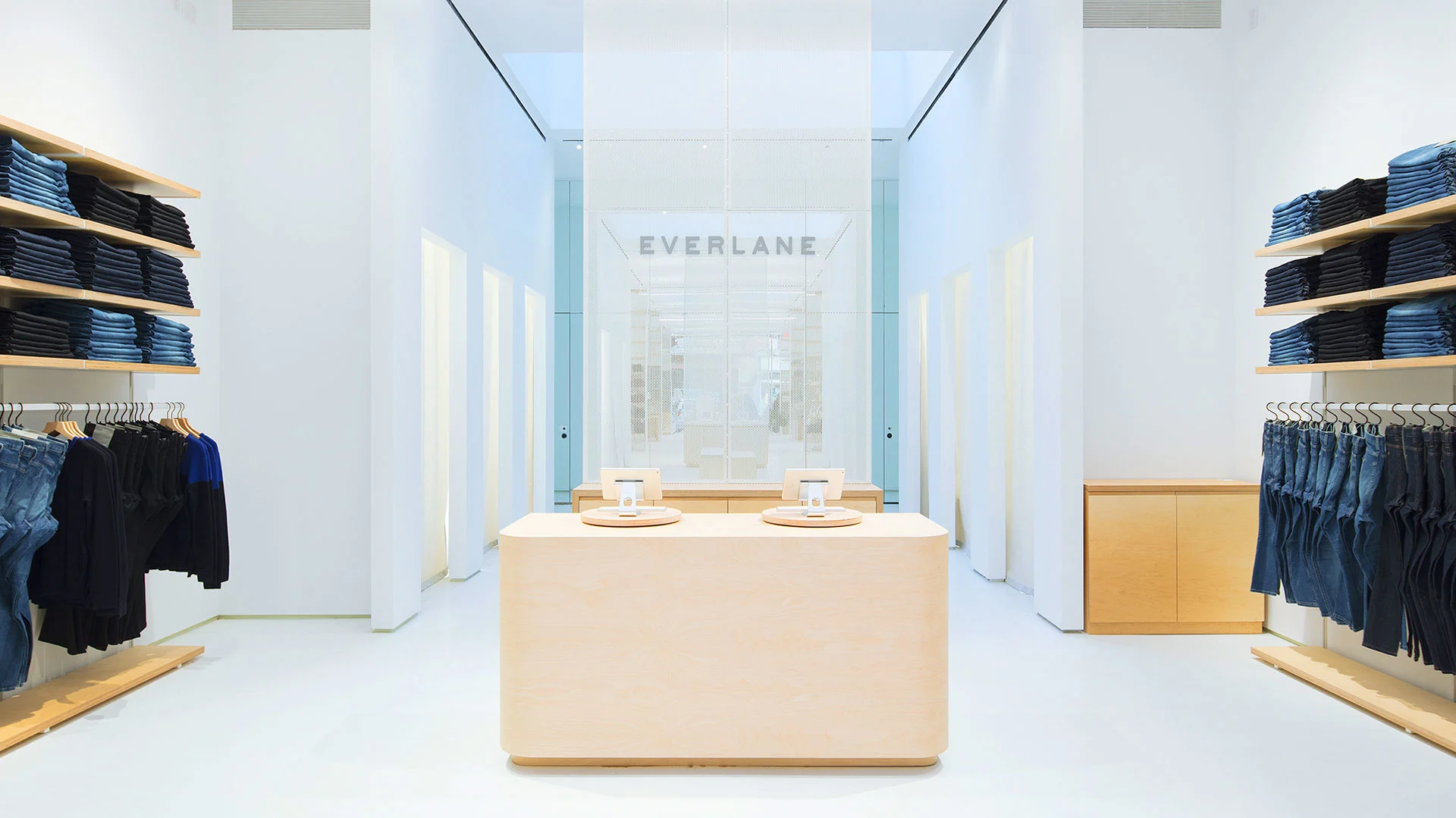 Everlane's First-Ever Physical Store Takes "Radical Transparency ...